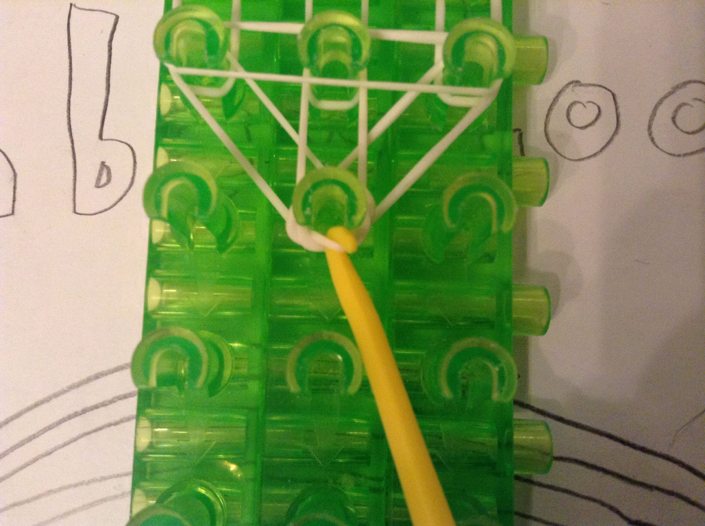 Rainbow Loom Heart Charm : 7 Steps - Instructables