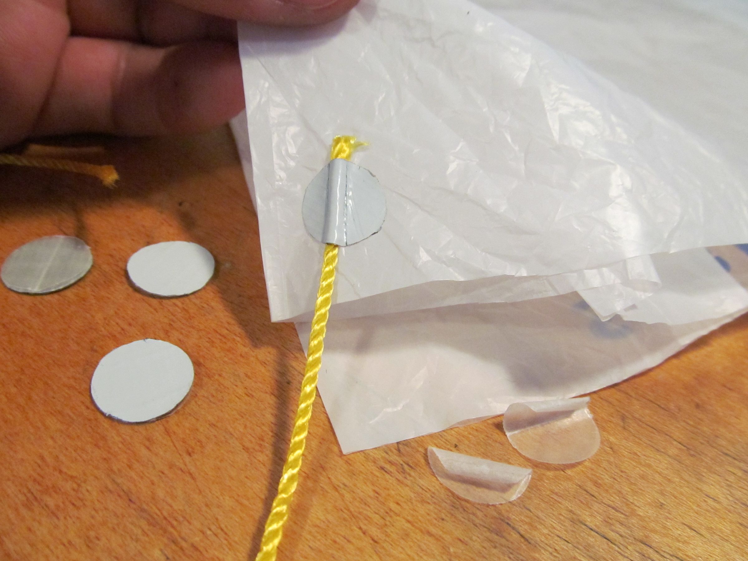 Easy Parachute Man : 4 Steps (with Pictures) - Instructables