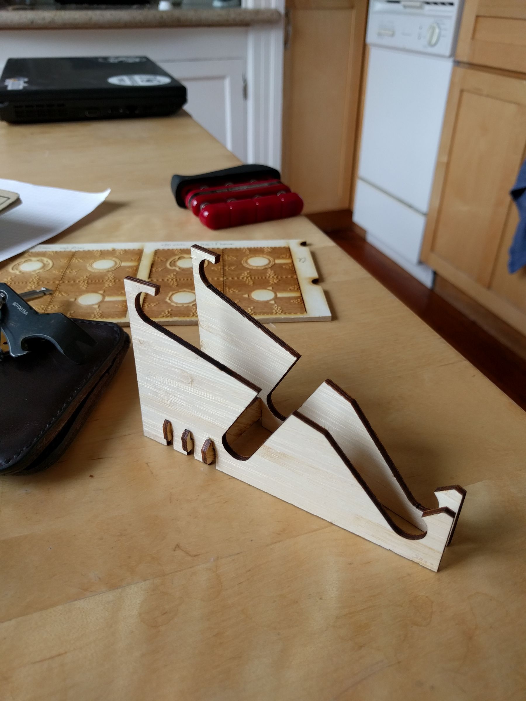 Multi-angle Laser Cut Phone Stand : 4 Steps (with Pictures) - Instructables