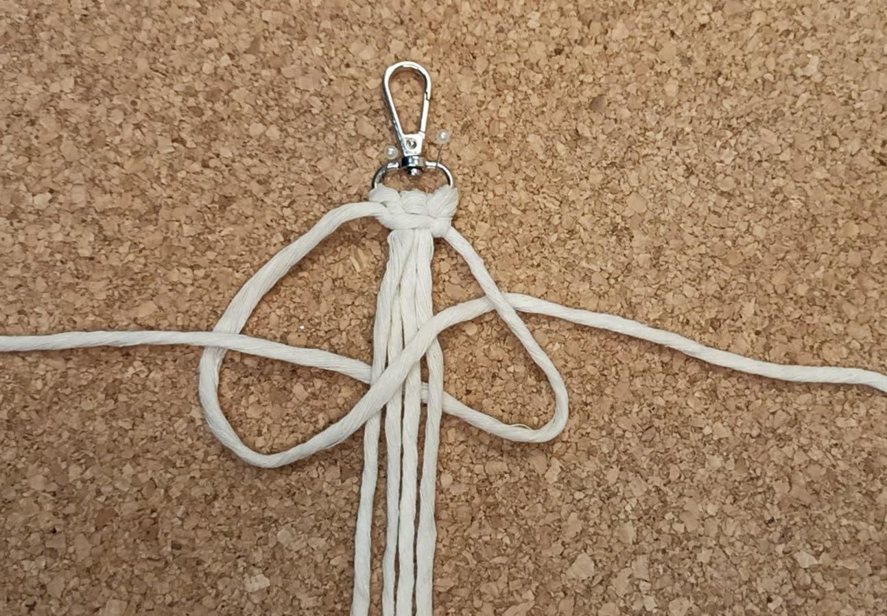How to Make a Macrame Wristlet Keychain? Step by Step Tutorial for Beginners : 6 Steps (with ...