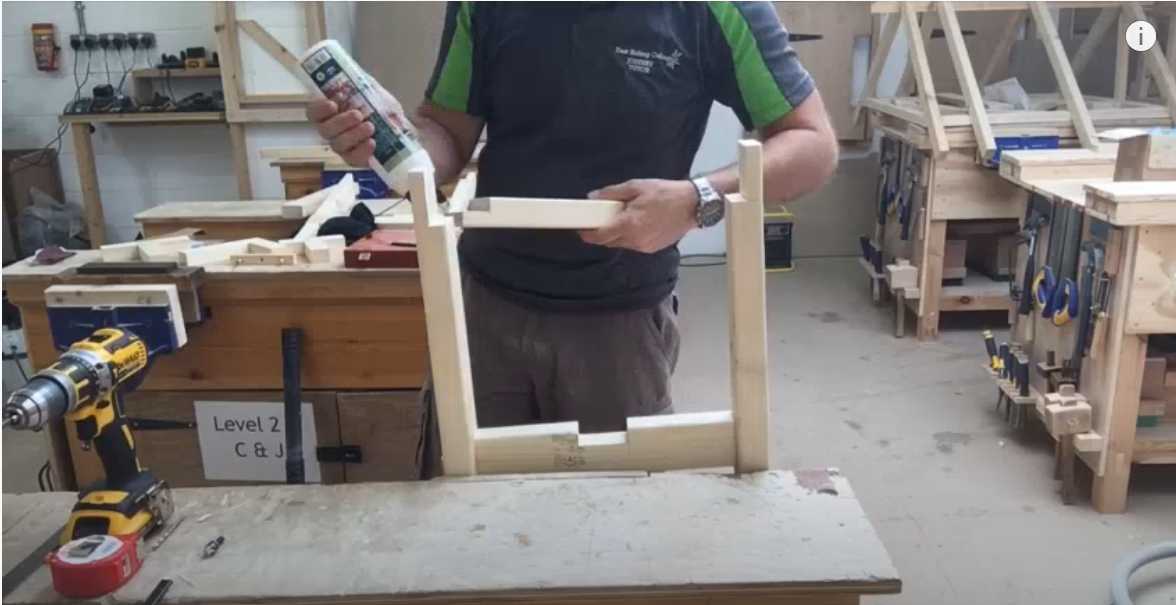 Super Easy Table : 7 Steps (with Pictures) - Instructables