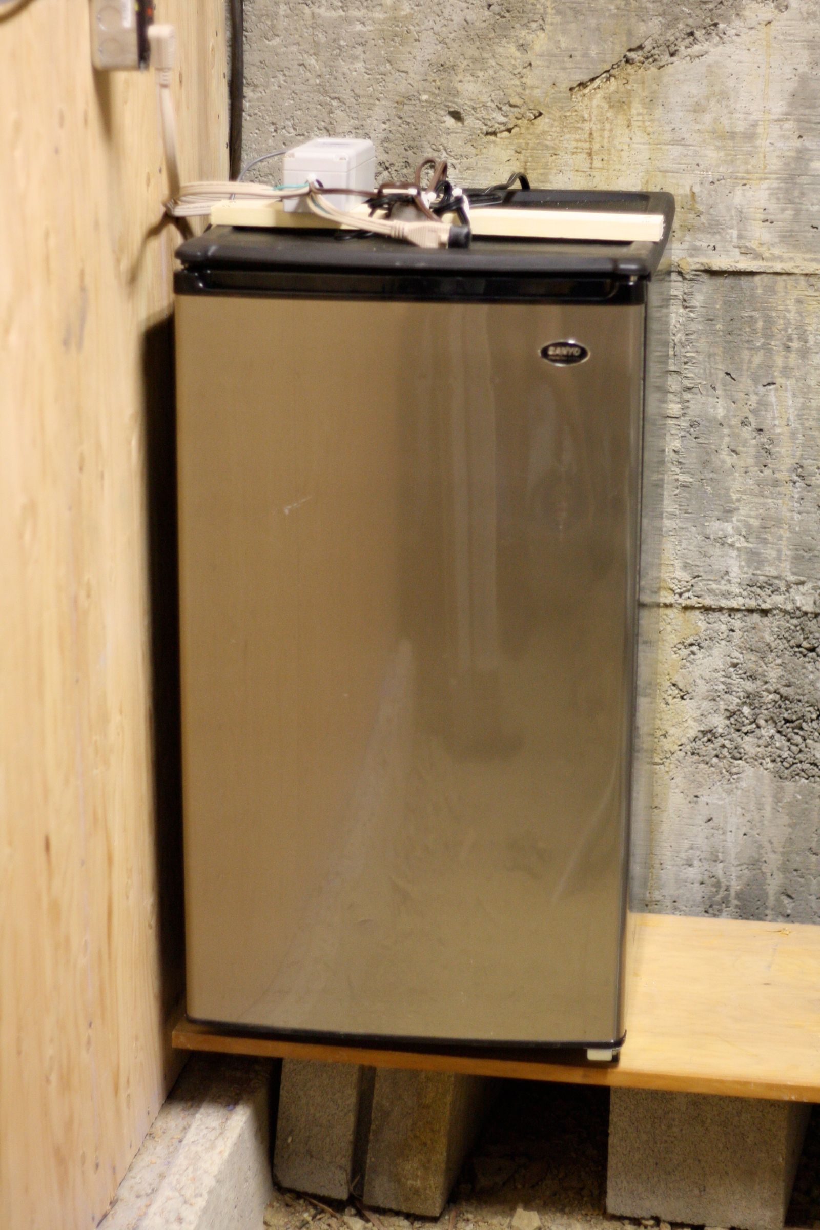 How to Make a Cave to Age Cheese : 8 Steps (with Pictures) - Instructables