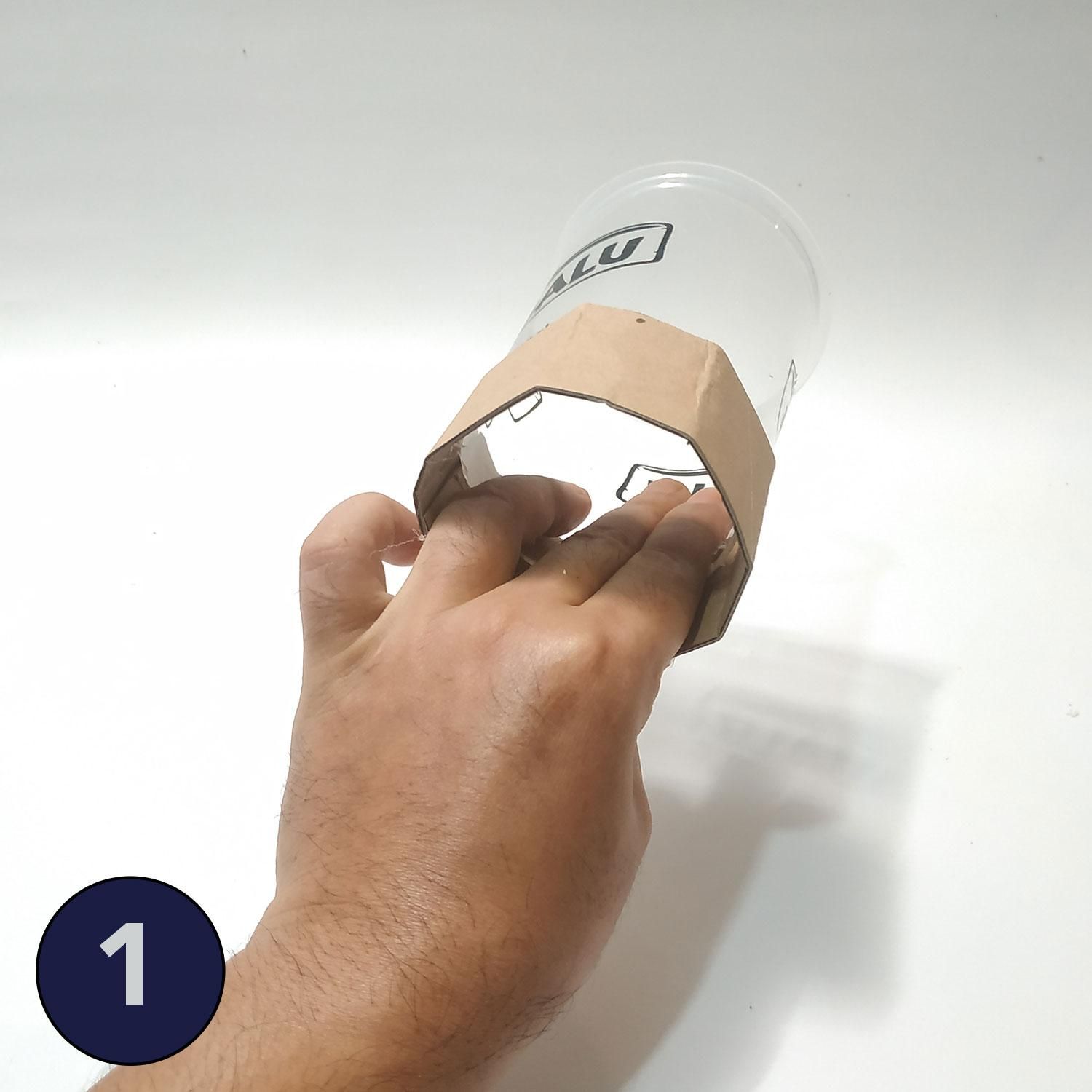 Plastic Cup Into Blender With Cardboard : 6 Steps (with Pictures ...