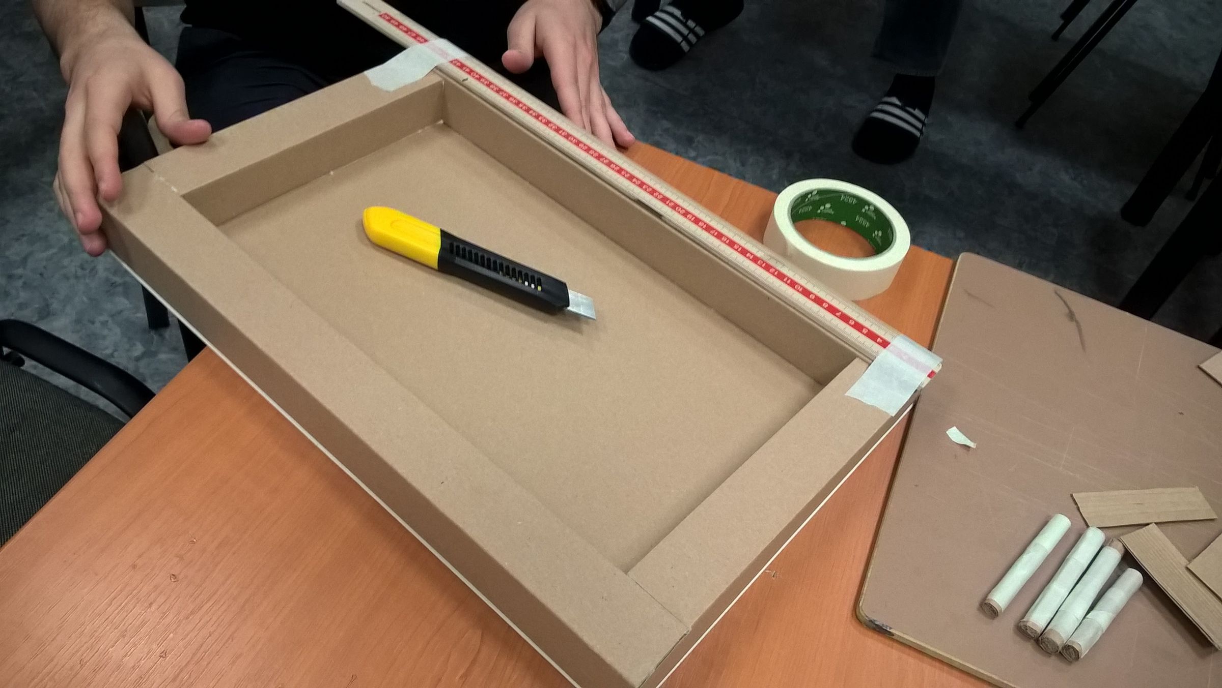 Cardboard Laptop Desk : 9 Steps (with Pictures) - Instructables