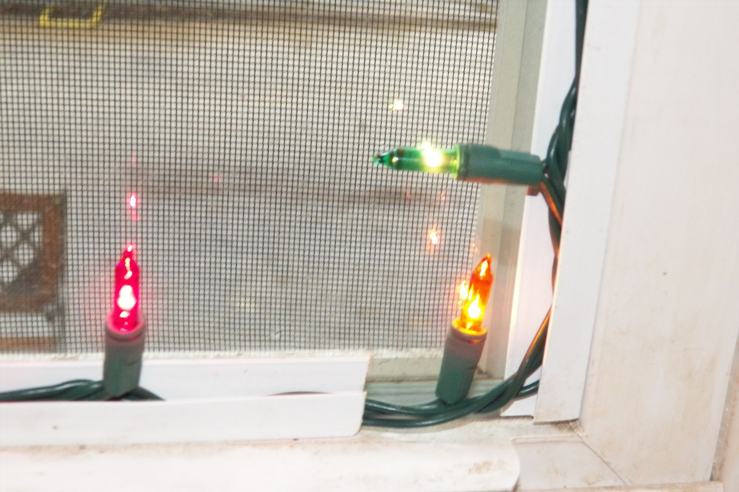 Christmas Light Installation for Vinyl Windows : 6 Steps (with Pictures ...