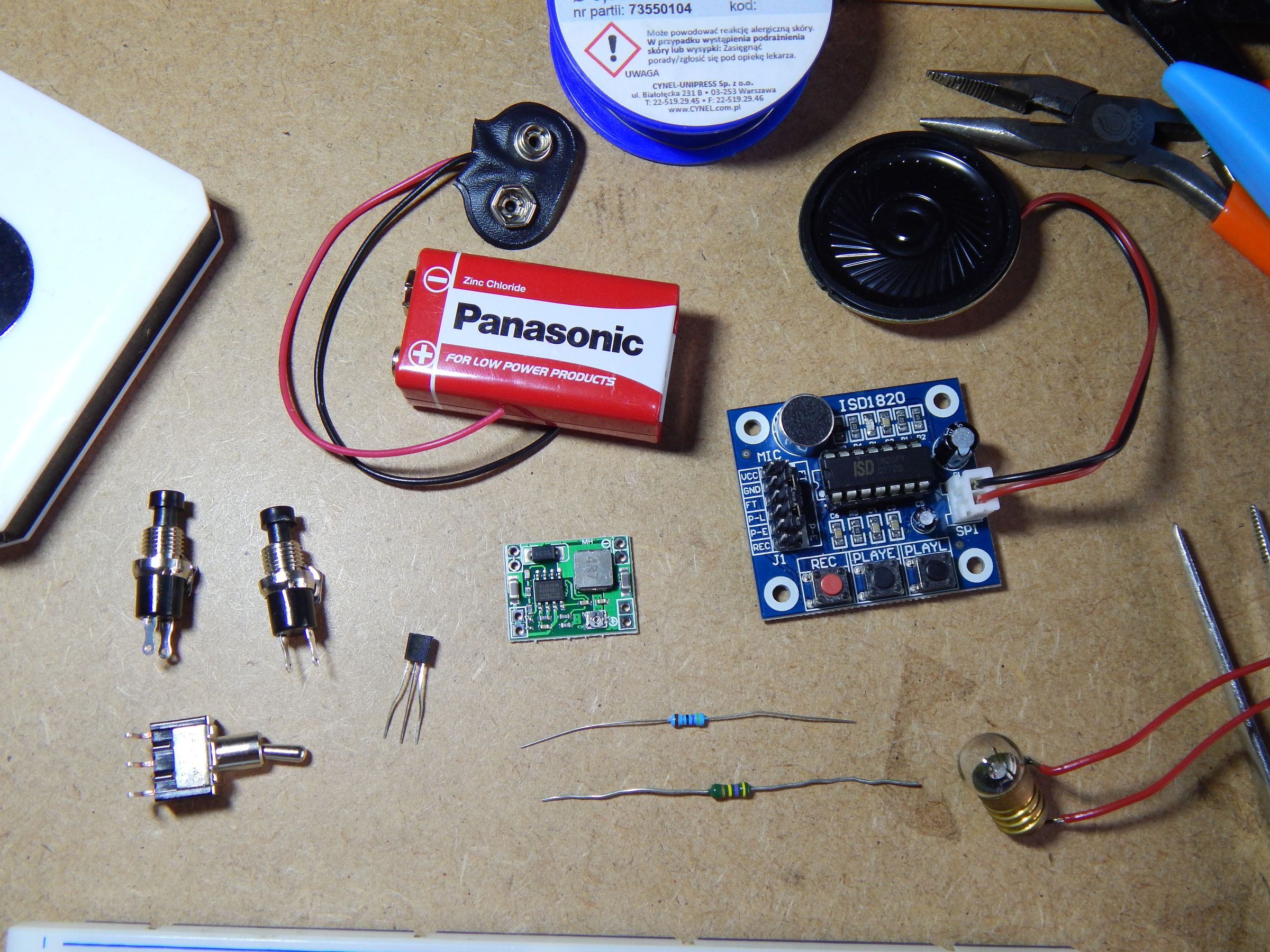 Voicetron - Voice Recording Toy : 40 Steps (with Pictures) - Instructables