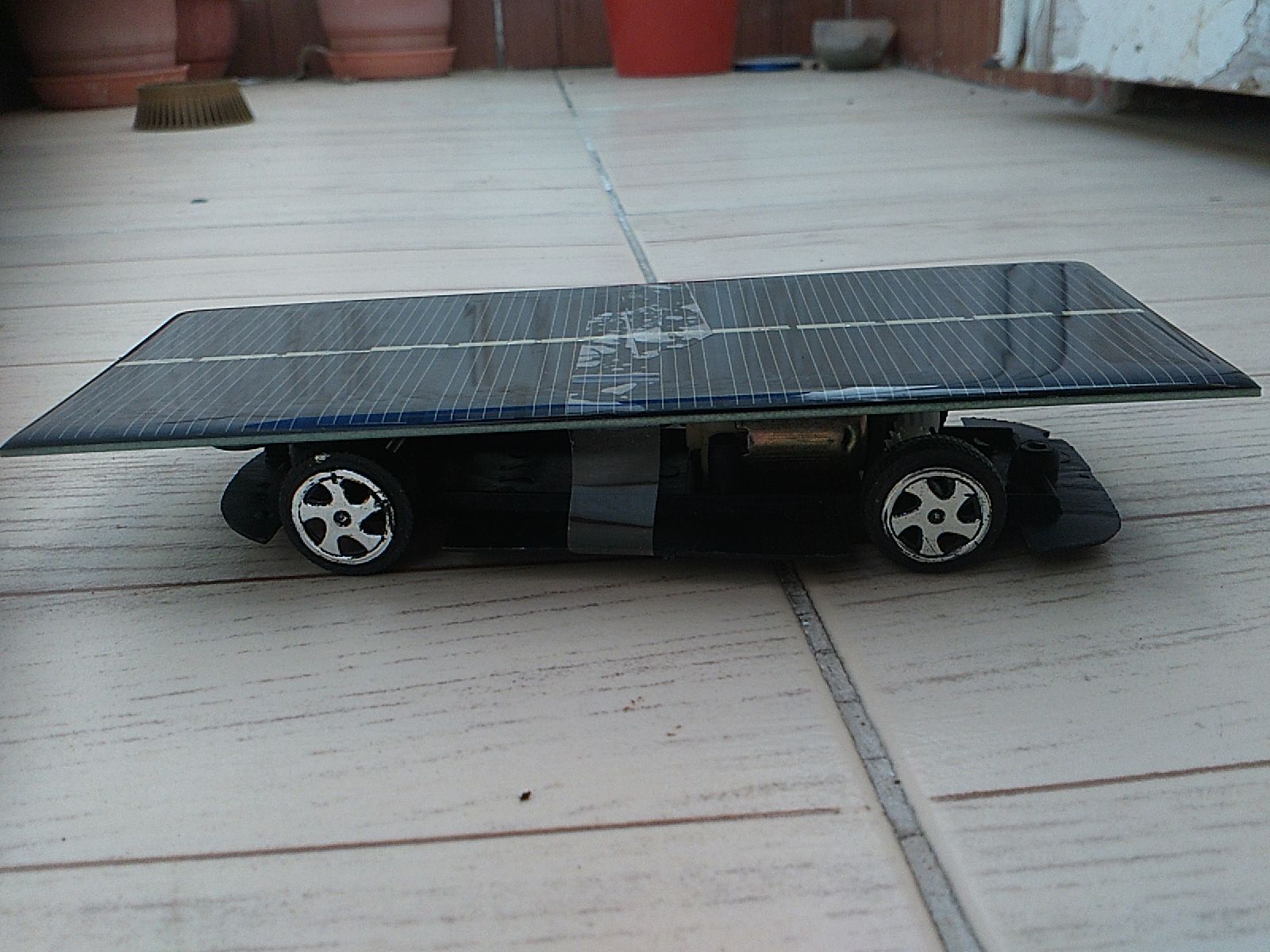 Simple Solar Car in 5 Minutes - Instructables