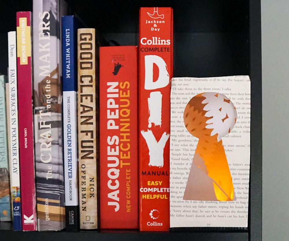 DIY Papercut Bookcase Scene | Light Up Ornament | Paper Craft : 9 Steps ...