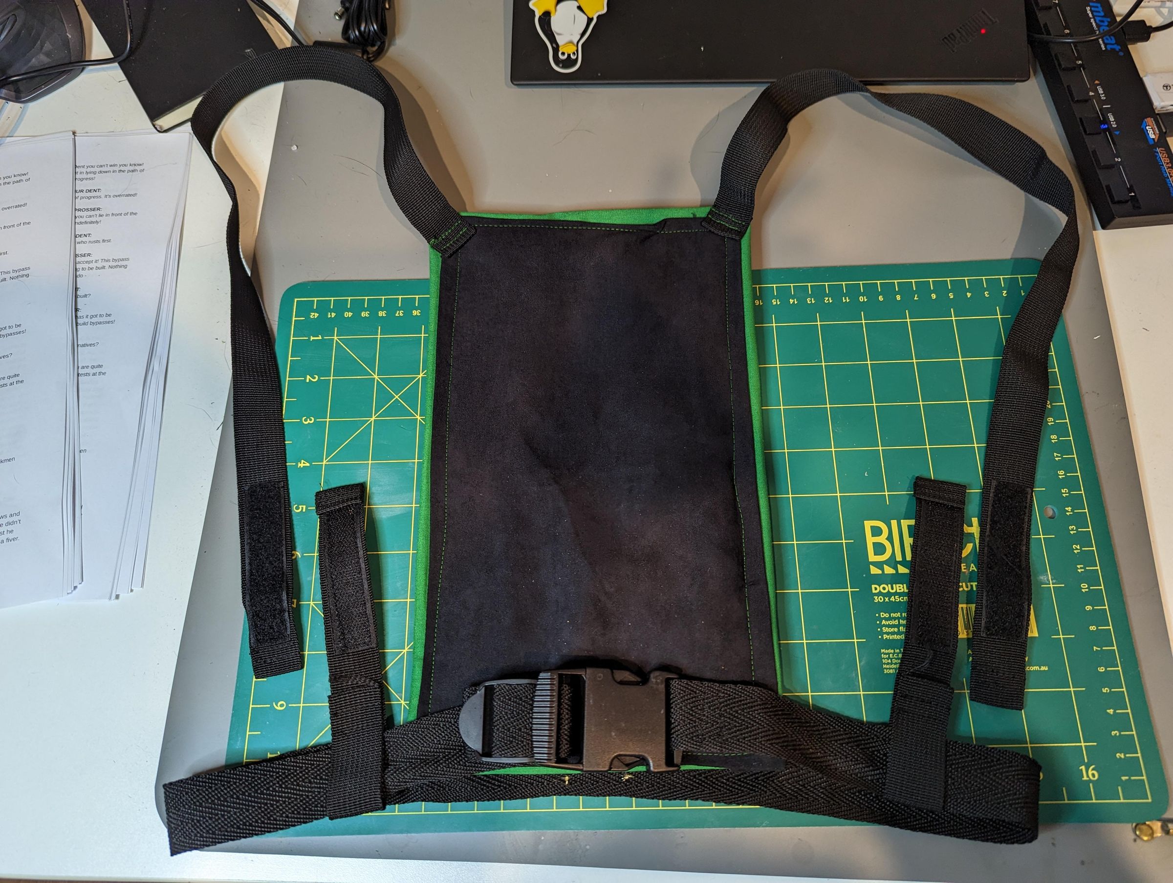Minbari Warrior Shoulder Badges and Breastplate : 6 Steps - Instructables
