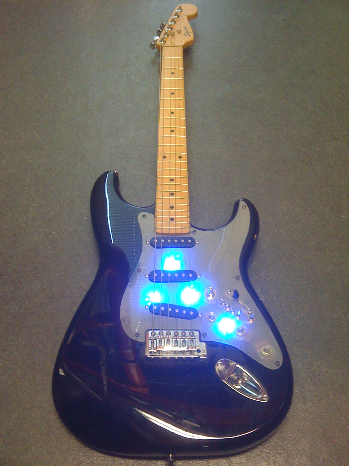 LED Guitar : 4 Steps - Instructables