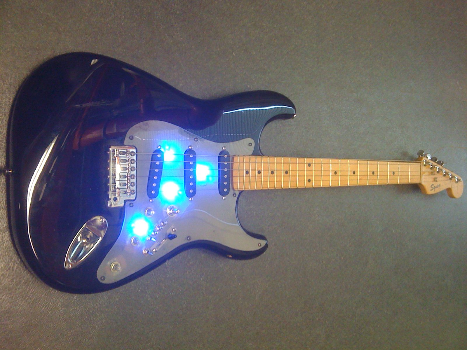 LED Guitar : 4 Steps - Instructables