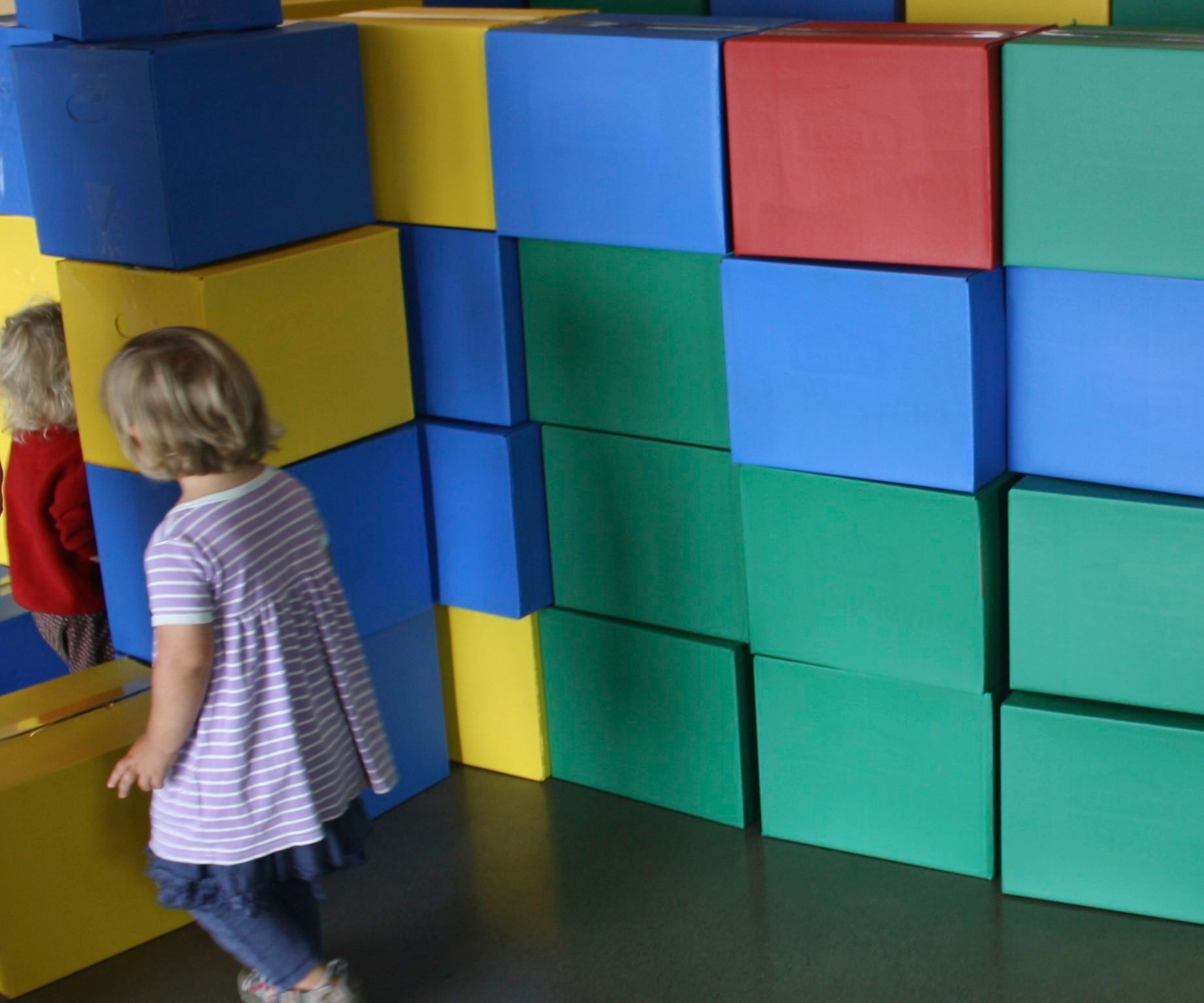 Giant Cardboard LEGO Blocks : 8 Steps (with Pictures) - Instructables