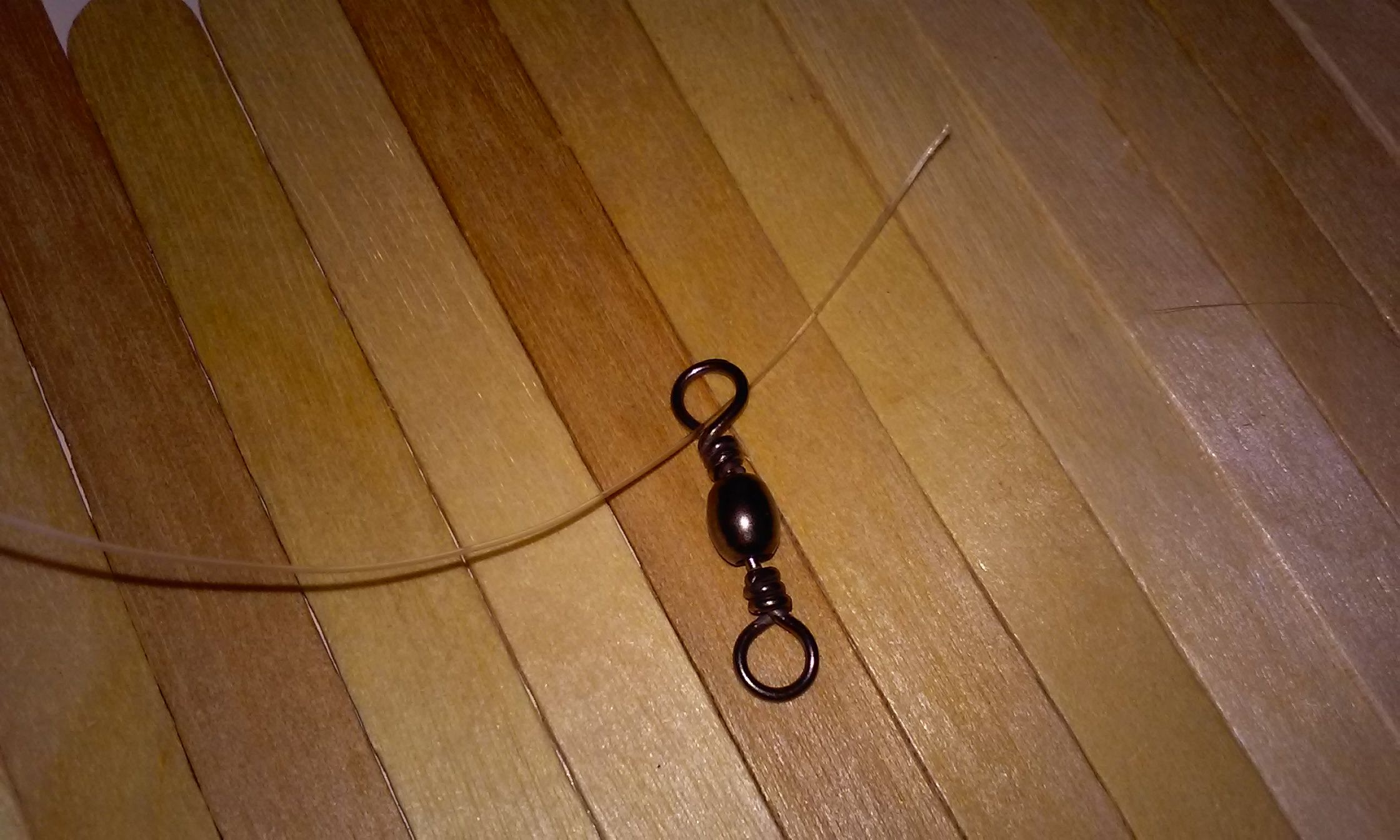 How to Hook Up a Lure on Fishing Line : 5 Steps - Instructables