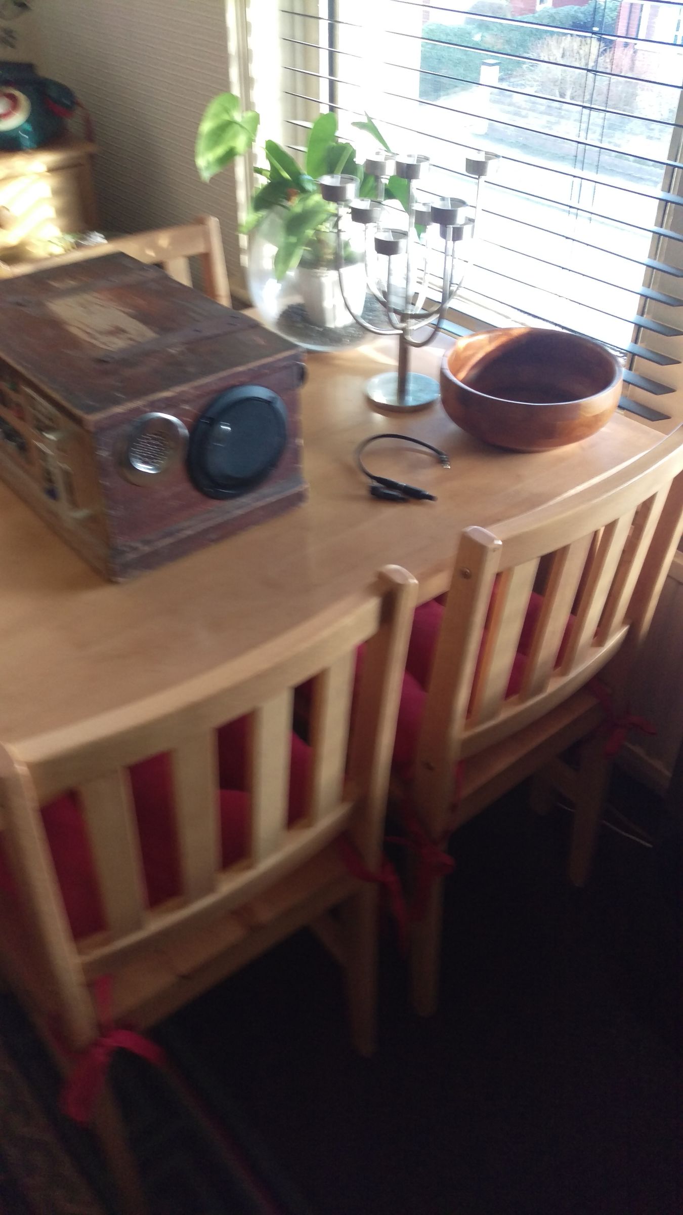 Portable Entertainment Center : 3 Steps - Instructables