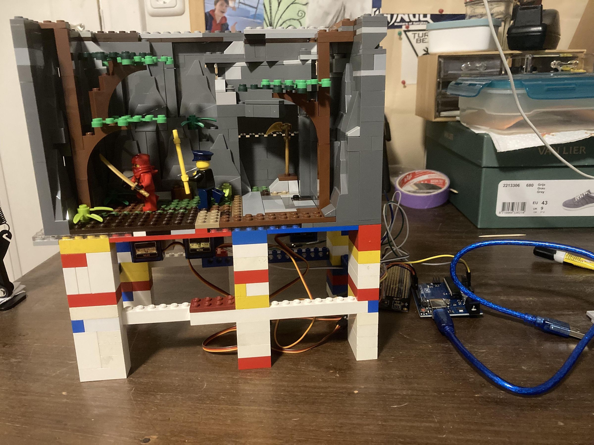Animated LEGO Diorama Made With Arduino Uno : 10 Steps (with Pictures ...