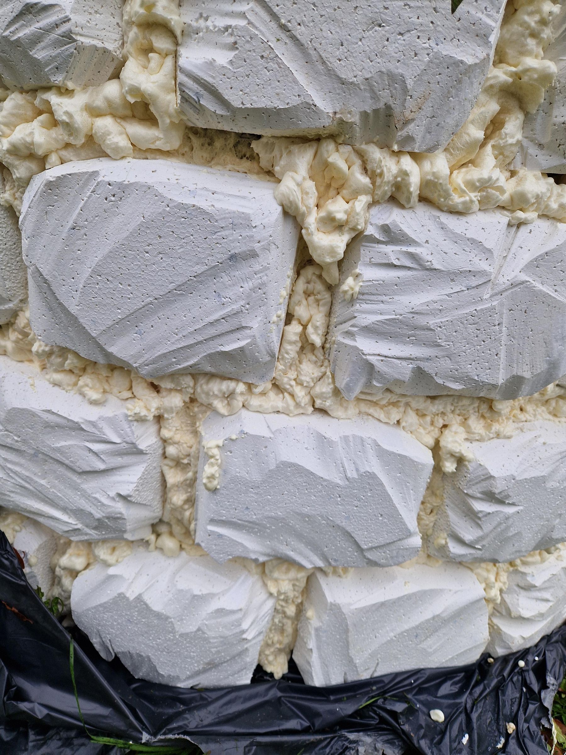 DIY Creepy Faux Well (Lightweight and Dismantlable) : 14 Steps (with ...