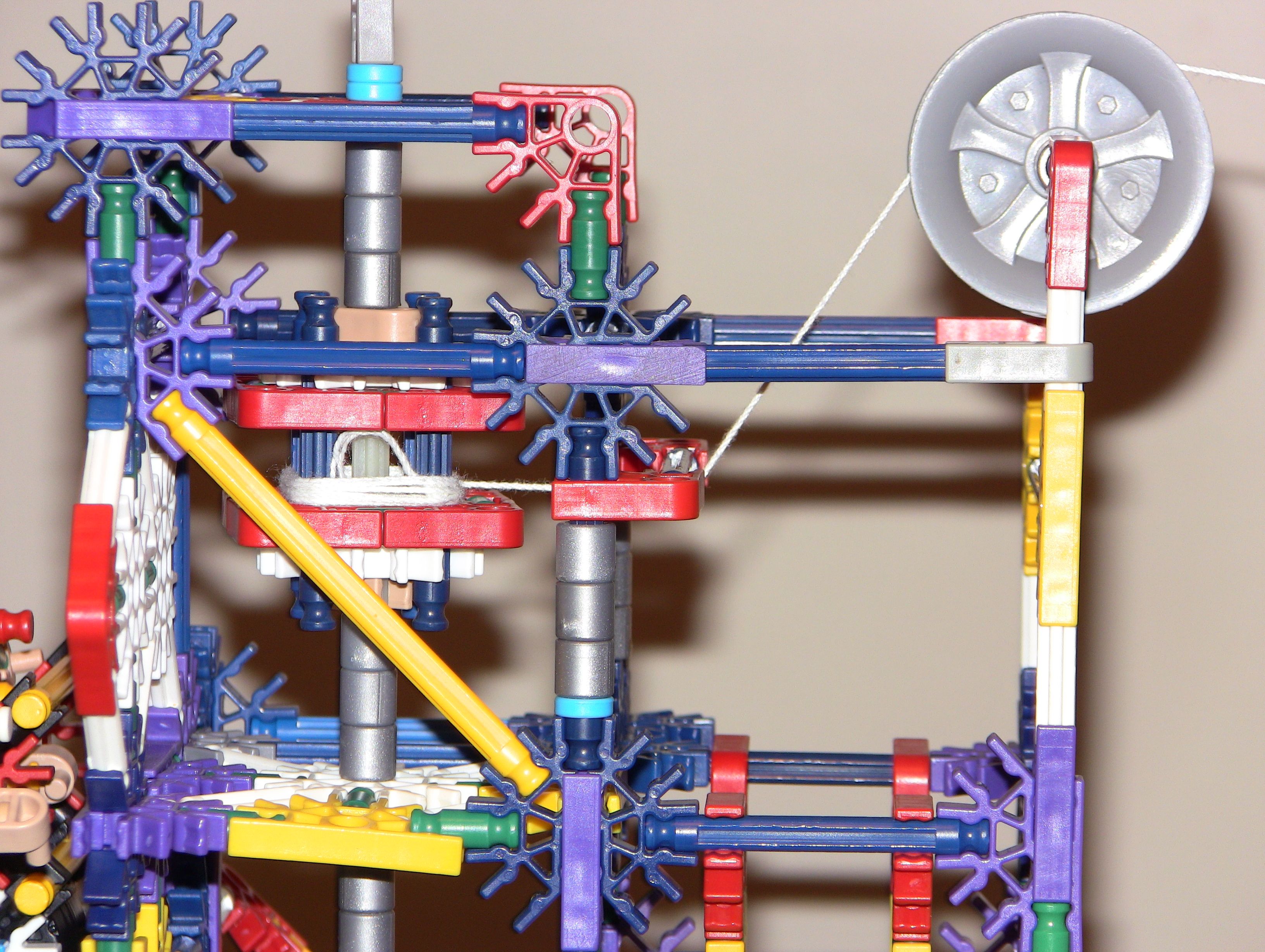 Knex Automatic Drawbridge Element : 7 Steps - Instructables