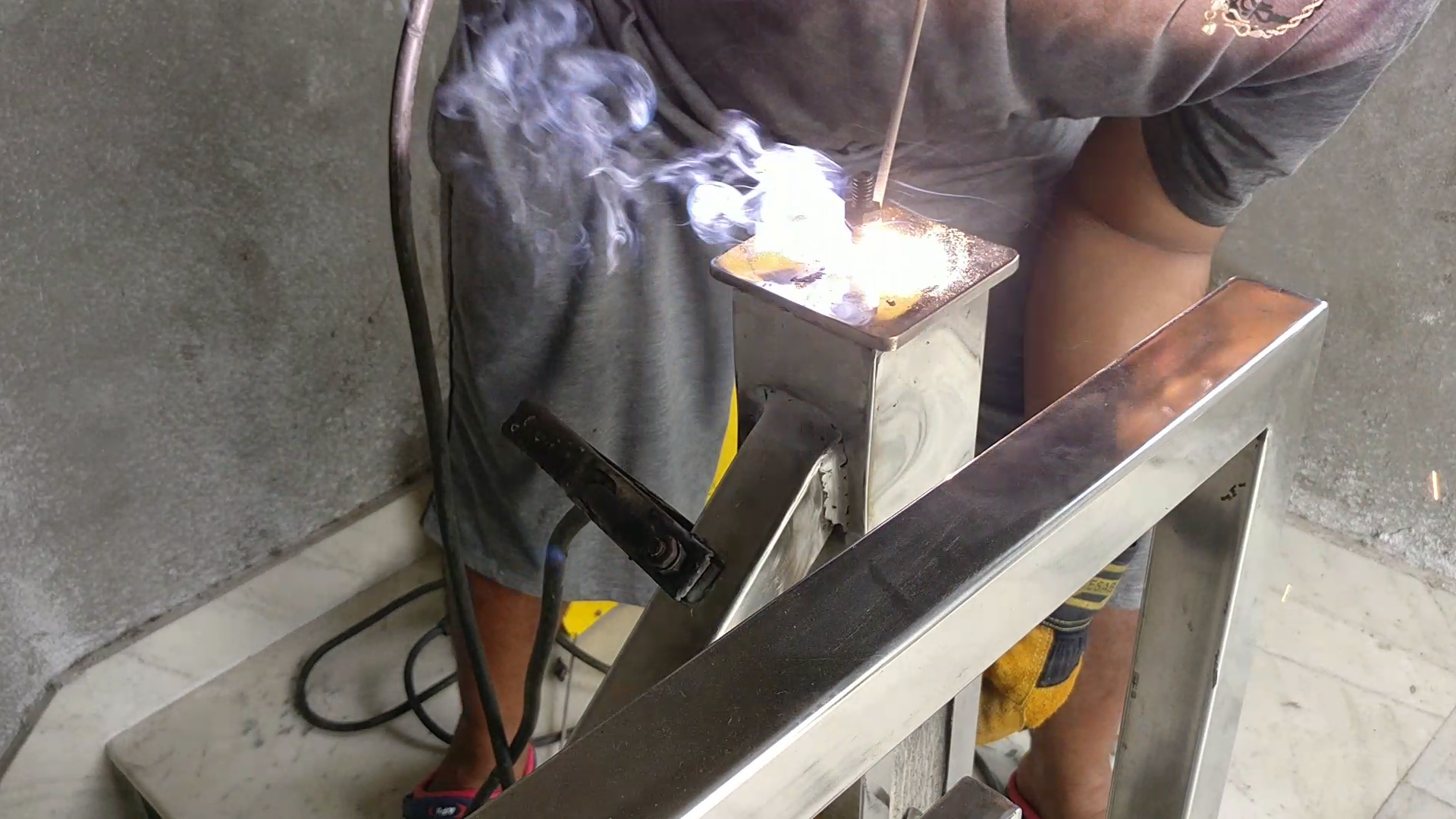 Stainless Steel Stair Guard Rail Build & Installation : 24 Steps (with ...