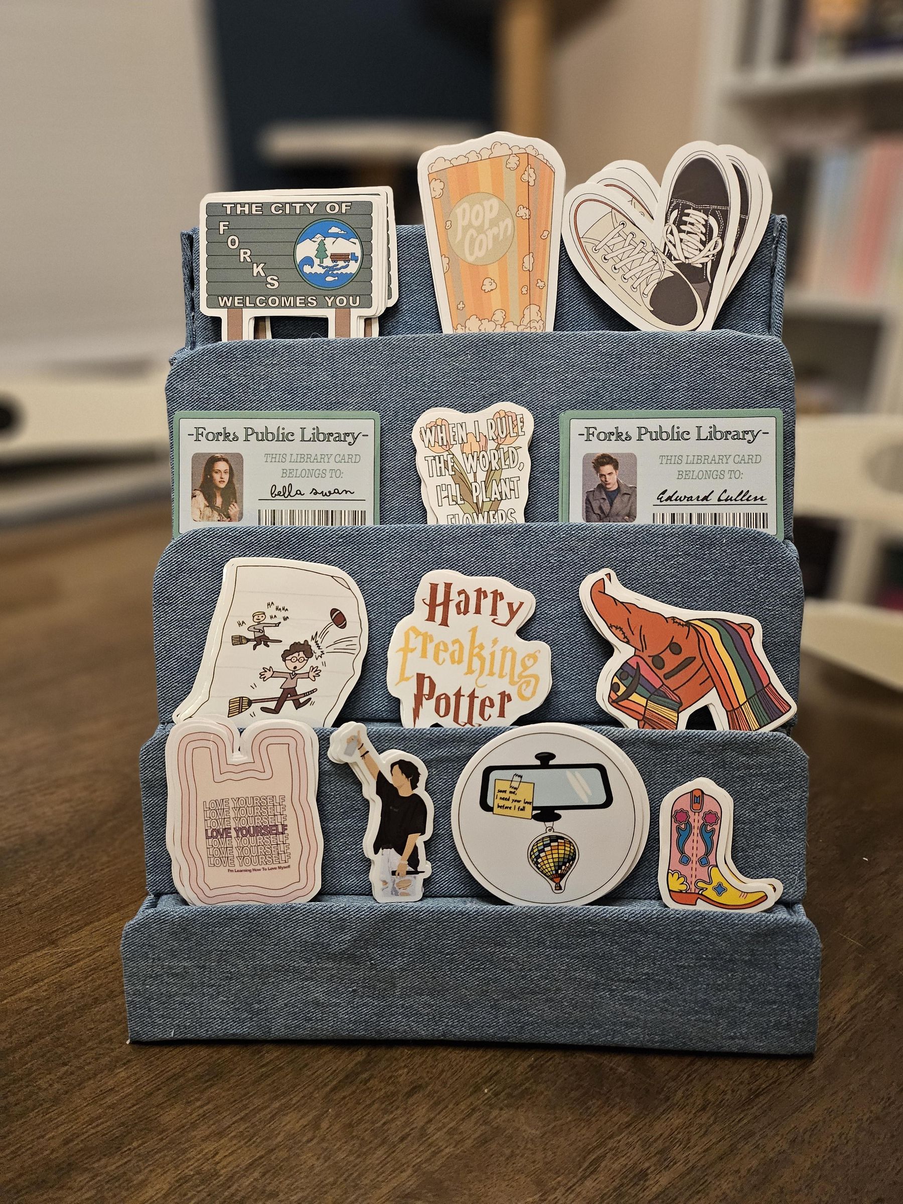 Cardboard & Denim Sticker Display : 7 Steps (with Pictures) - Instructables