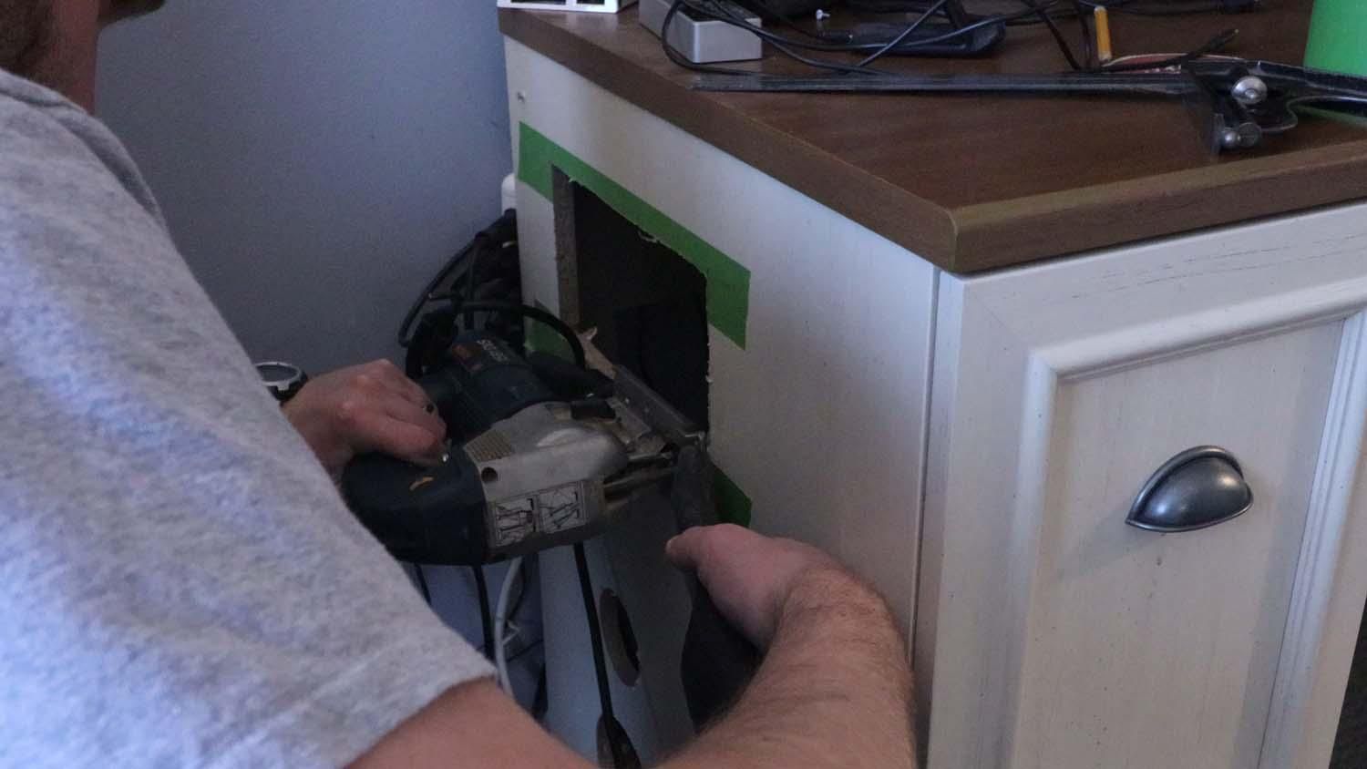 Installing a Computer Cabinet Ventilation Fan : 6 Steps (with Pictures ...
