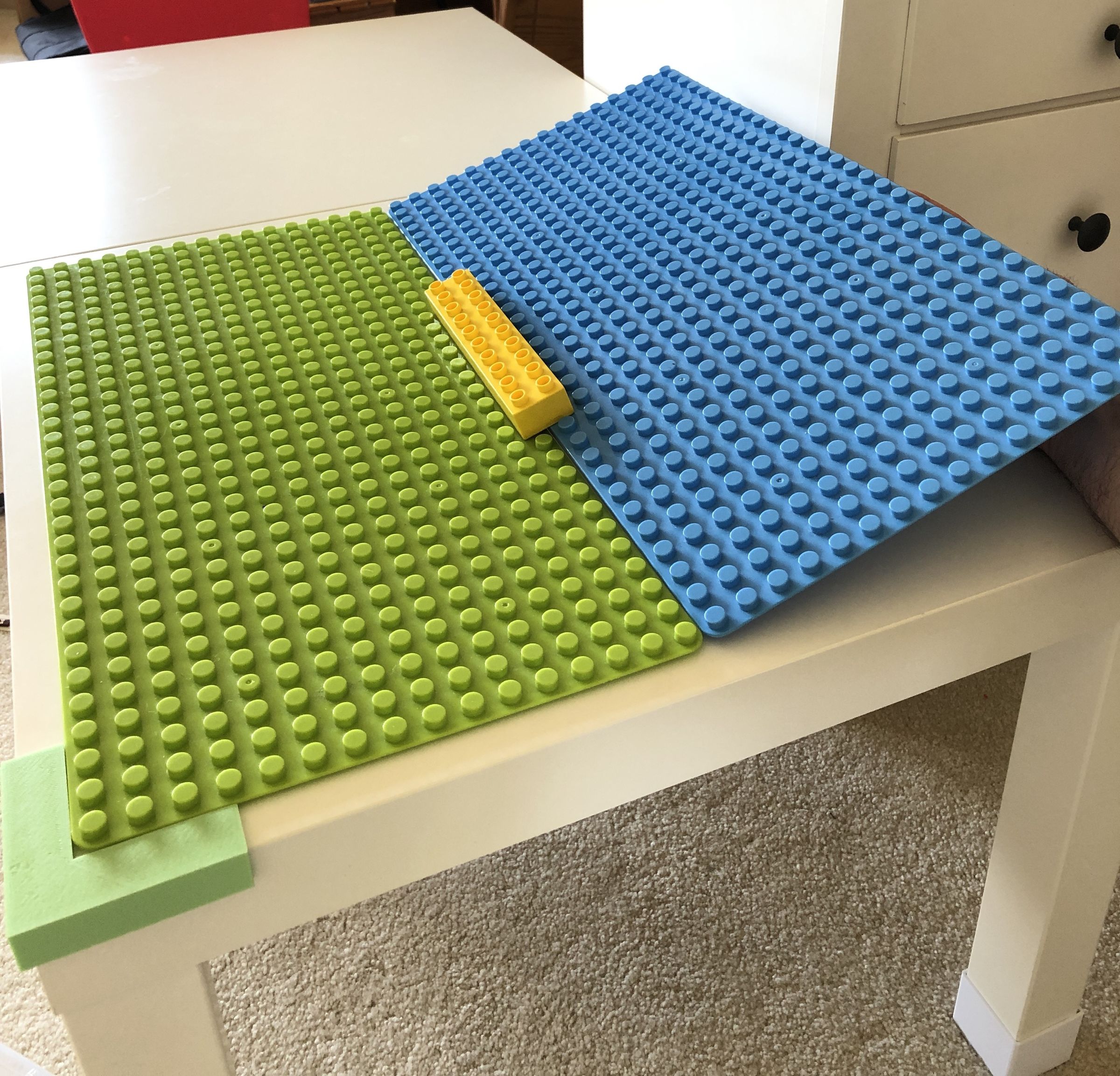 Hardware-free LEGO/DUPLO Table (IKEA LACK Hack) : 9 Steps (with ...