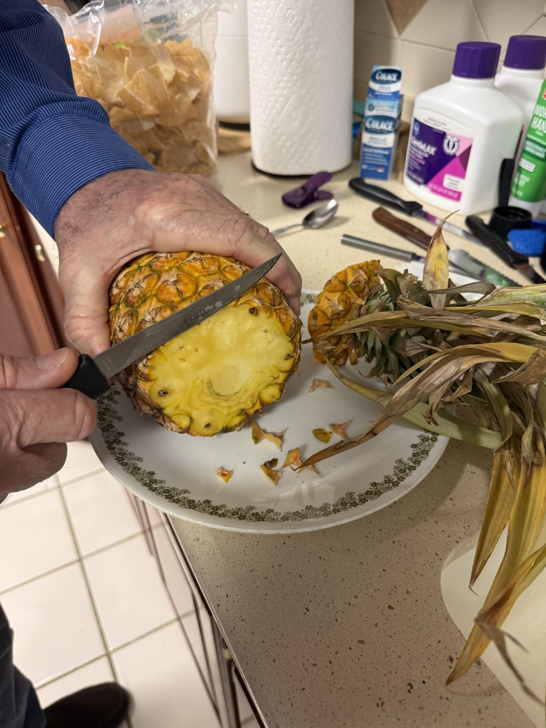 How to Prepare a Pineapple : 3 Steps (with Pictures) - Instructables