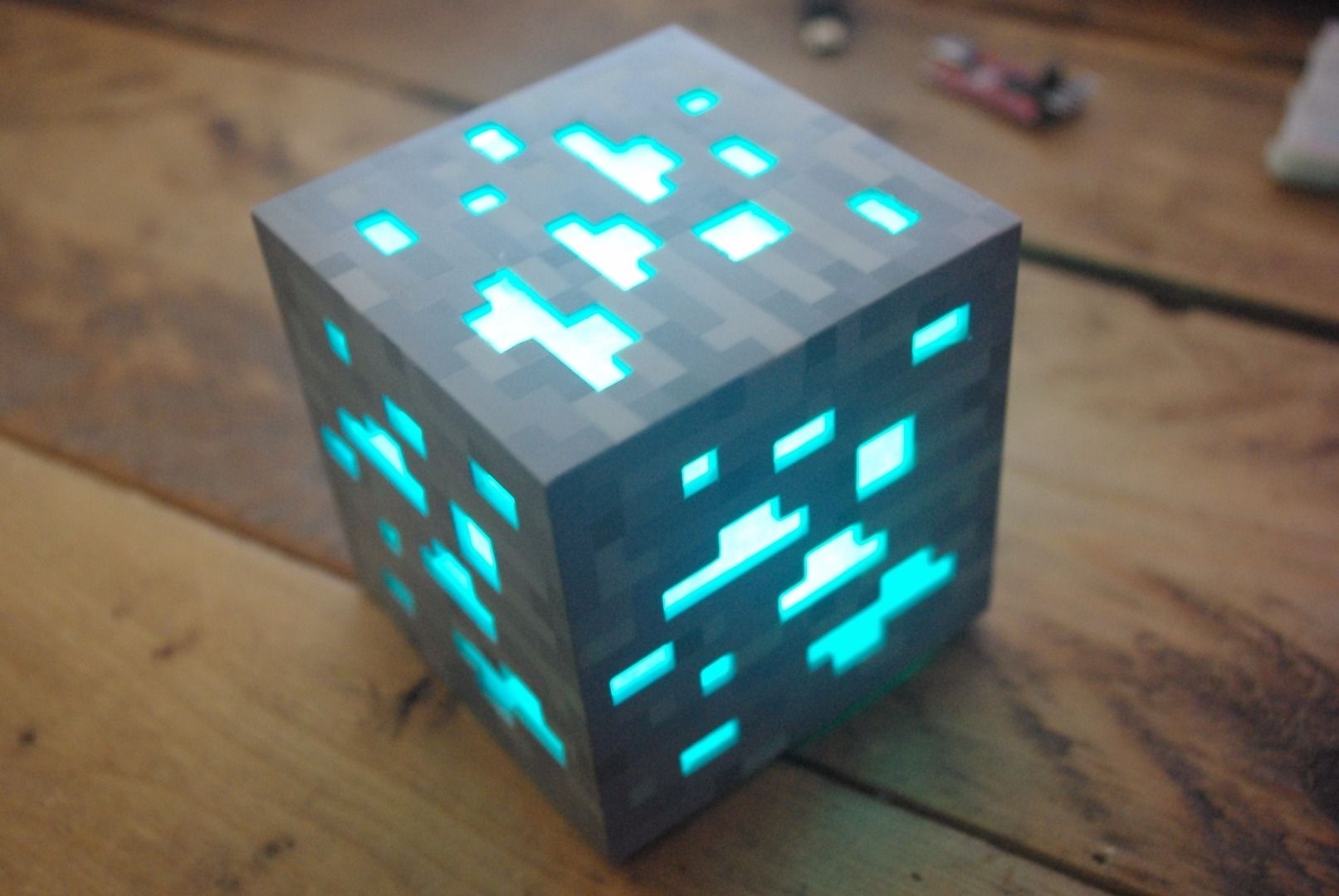 Minecraft Rainbow Ore Lamp : 6 Steps - Instructables