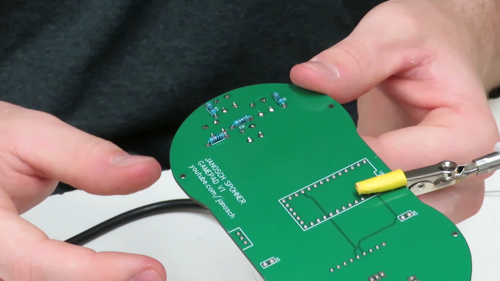 Berry Racer - a Game Programmed in Arduino and Played on a Custom PCB ...
