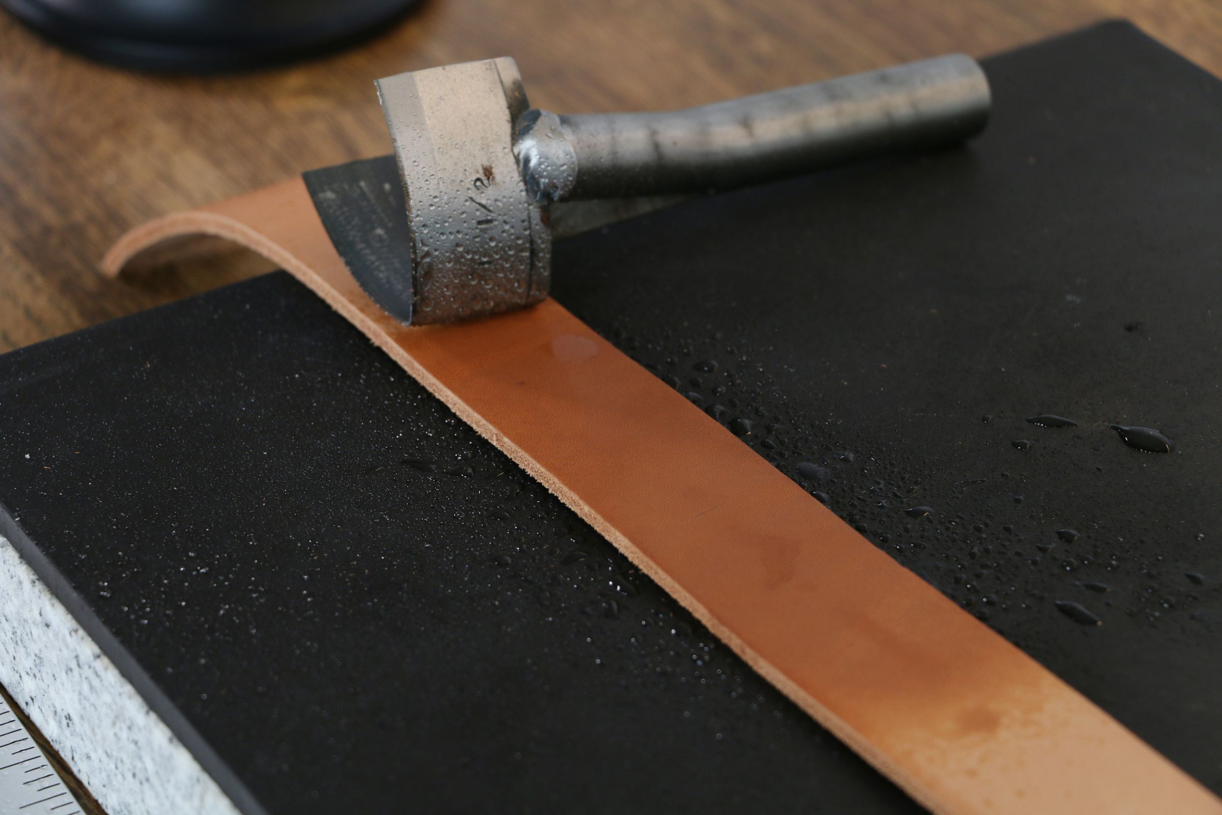 How to Make a Leather Belt - DIY : 8 Steps (with Pictures) - Instructables