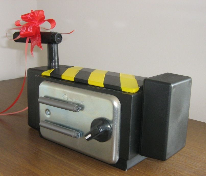 Ghostbusters Ghost Trap Gift Box : 7 Steps (with Pictures) - Instructables
