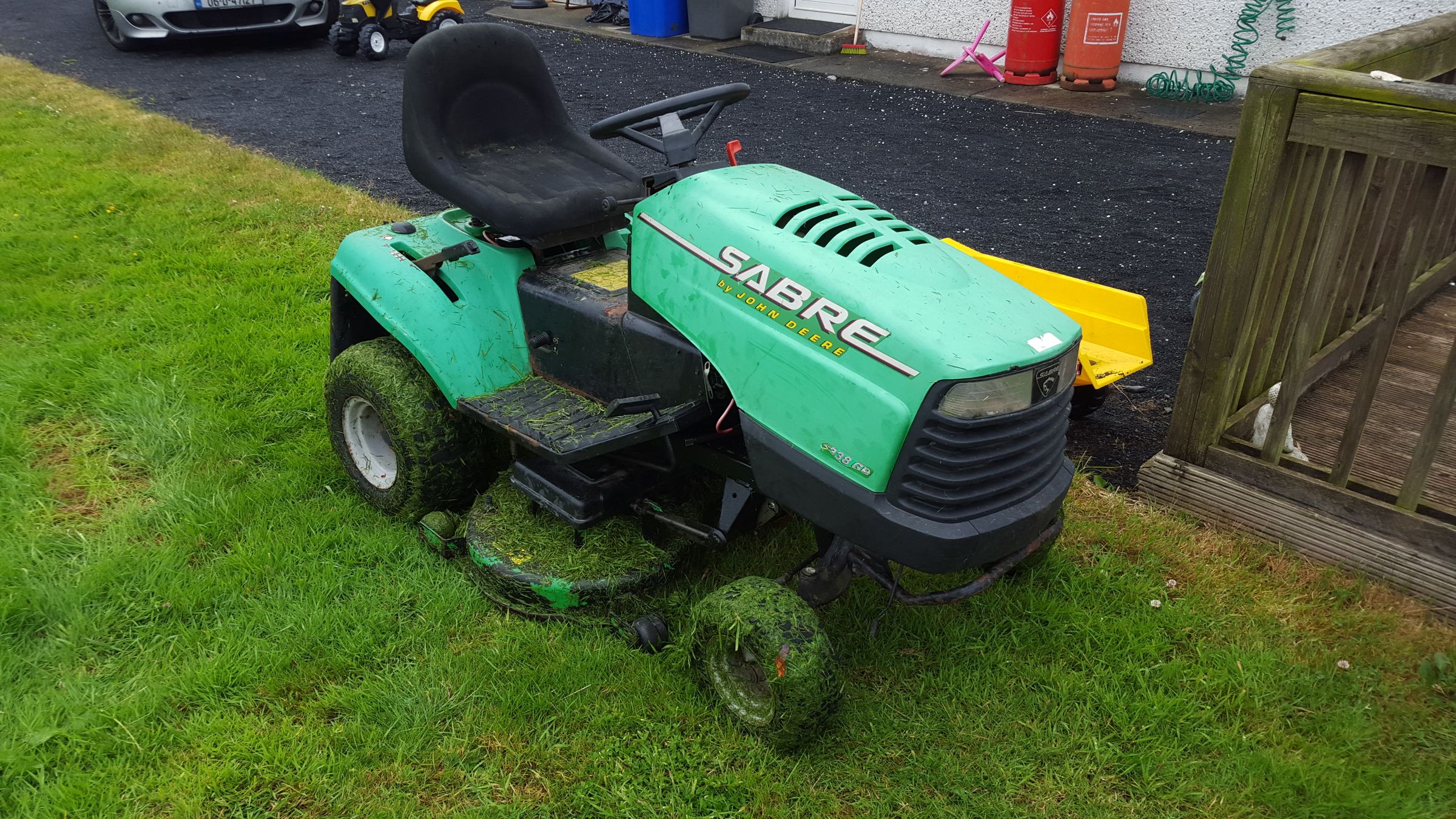 Ride-on Mower Rebuild + Homemade Grass Catcher Build! : 8 Steps (with ...
