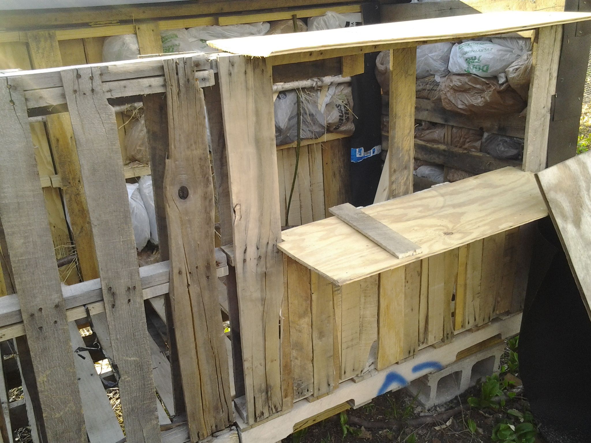 Pallet Chicken Coop : 8 Steps (with Pictures) - Instructables