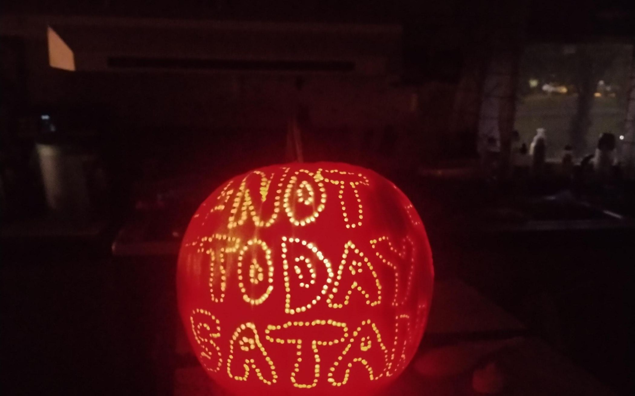 BEST JACK O LANTERN EVER !!! : 6 Steps - Instructables