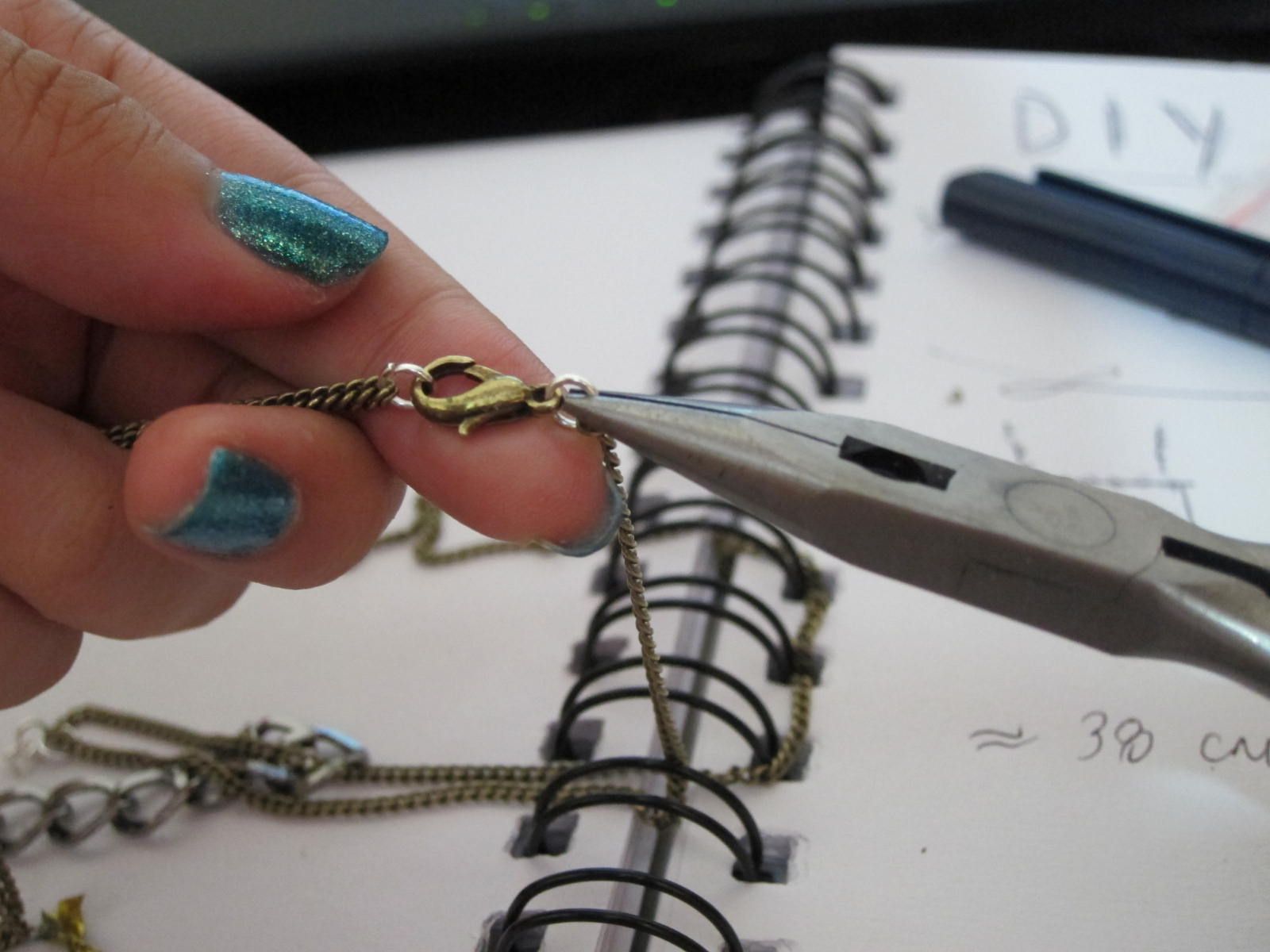 D.I.Y: Chain Necklace : 13 Steps - Instructables