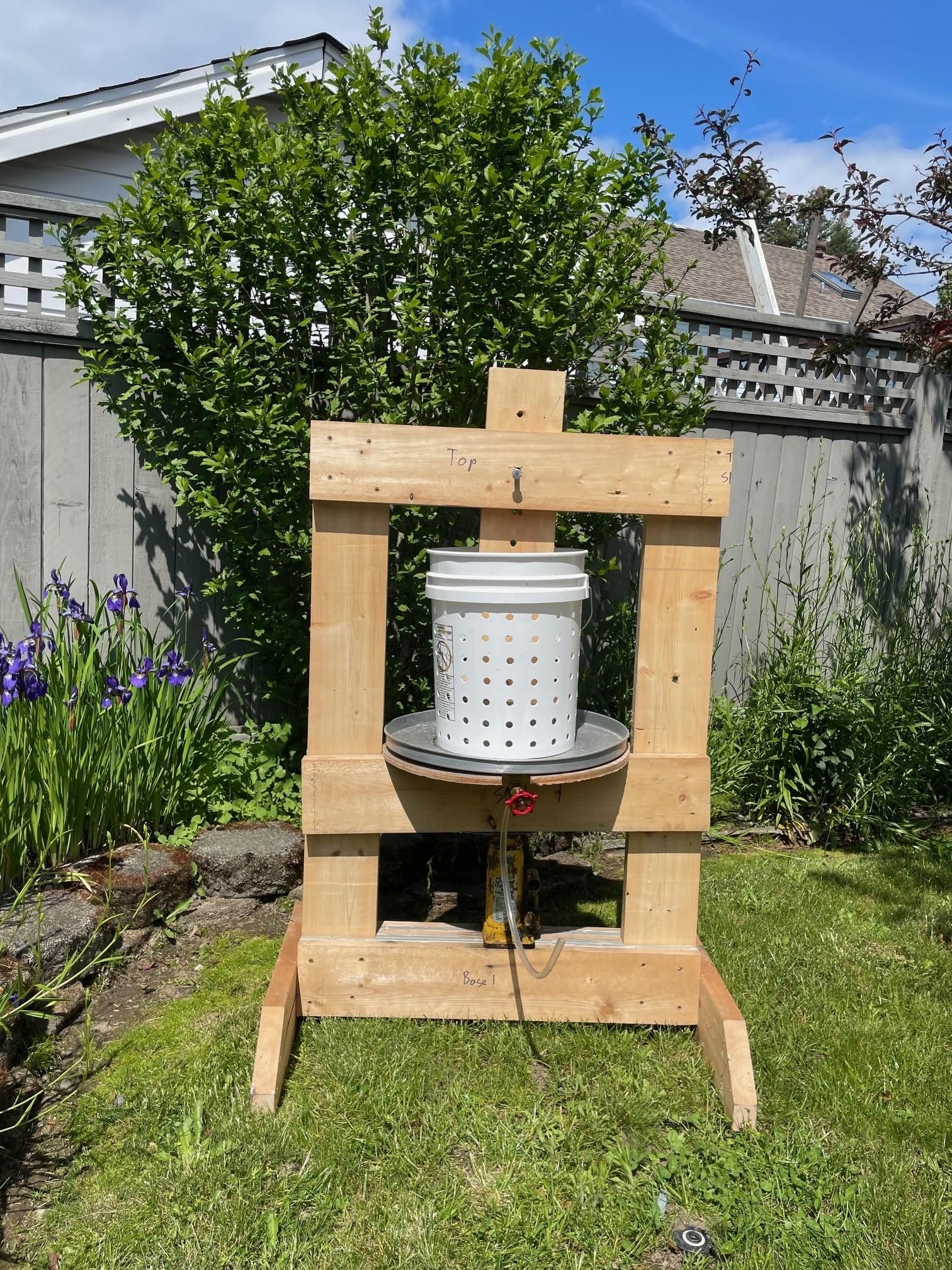 DIY Cider Press - Clean and Simple : 9 Steps (with Pictures) - Instructables