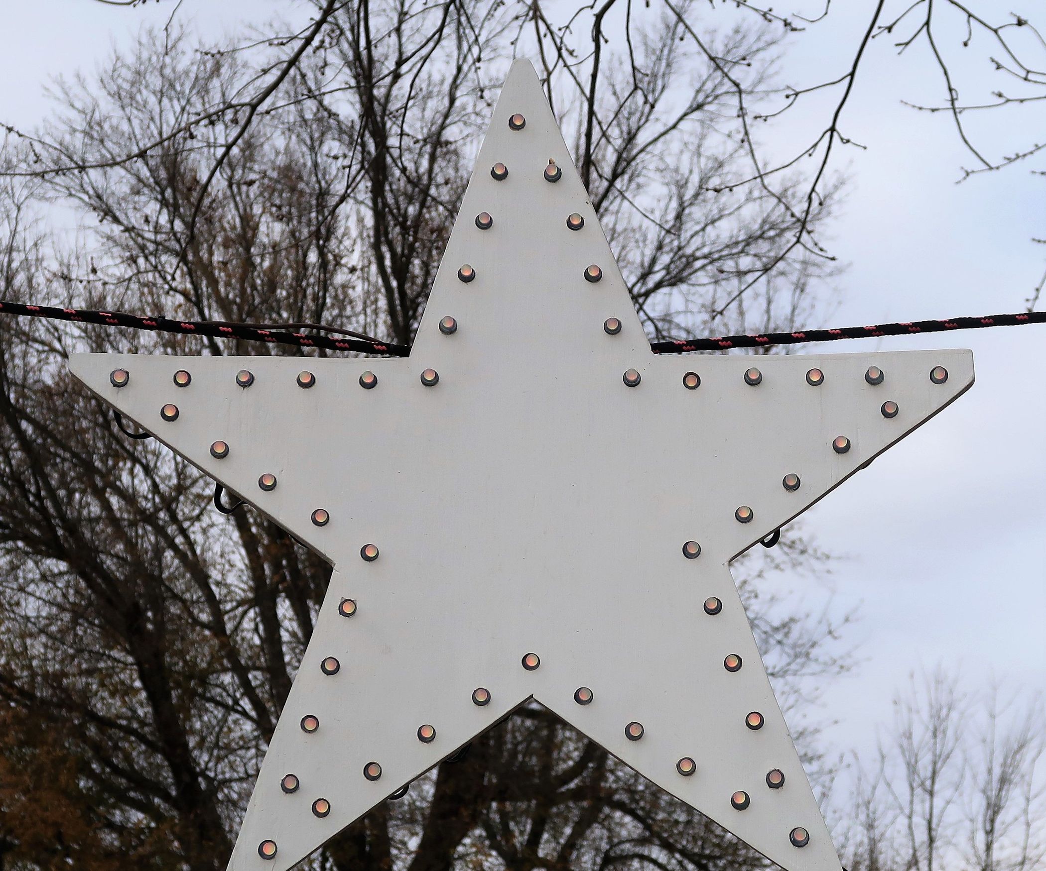 A Christmas Star With Programmable LEDs : 7 Steps - Instructables