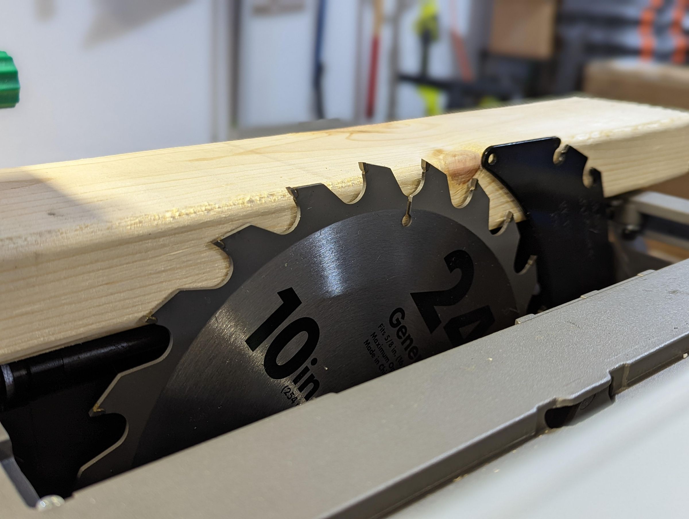 Make a Canvas Art Frame From a Single 2x4 : 6 Steps (with Pictures ...