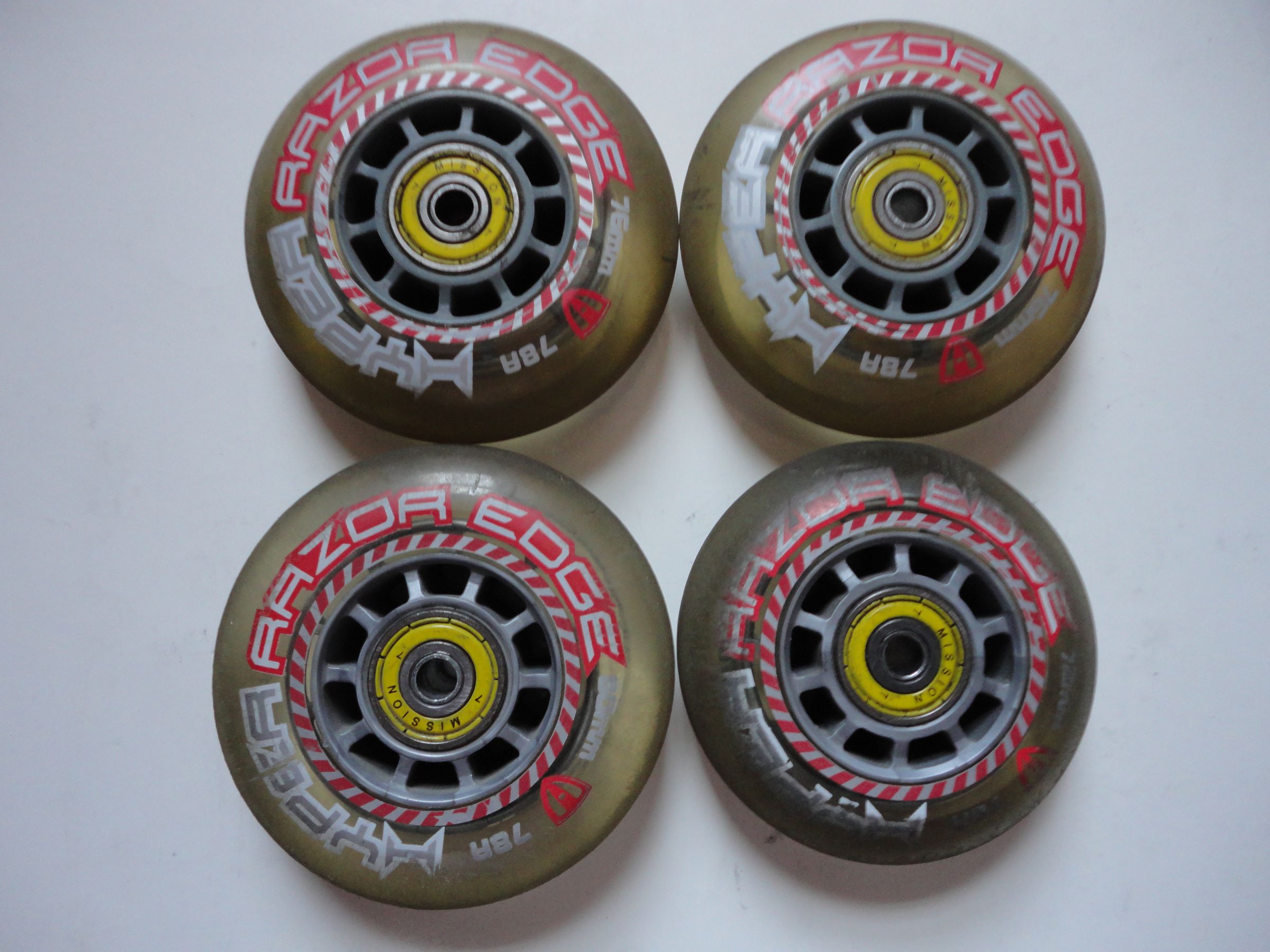 Replace Rollerblade Wheels and Bearings : 6 Steps (with Pictures ...
