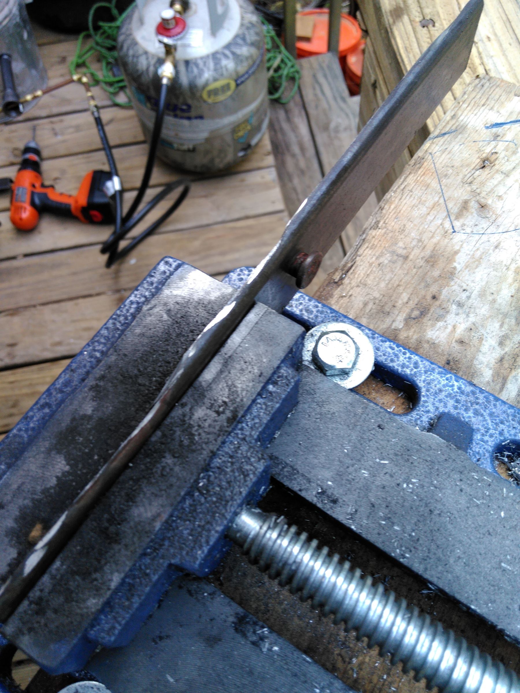 Versatile Crucible Tongs From Old Bed Frame : 8 Steps (with Pictures ...