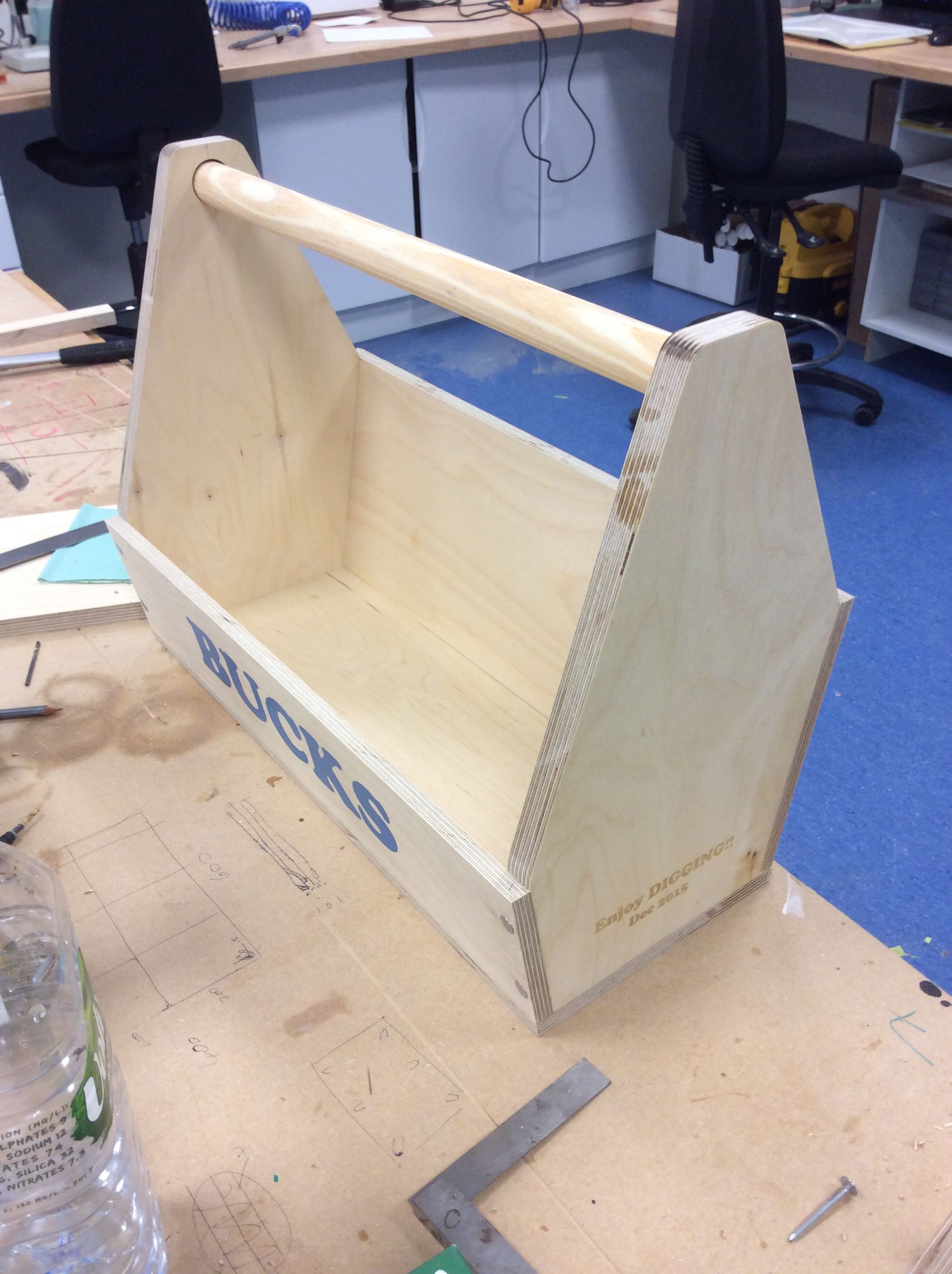 Garden Tool Box : 8 Steps (with Pictures) - Instructables