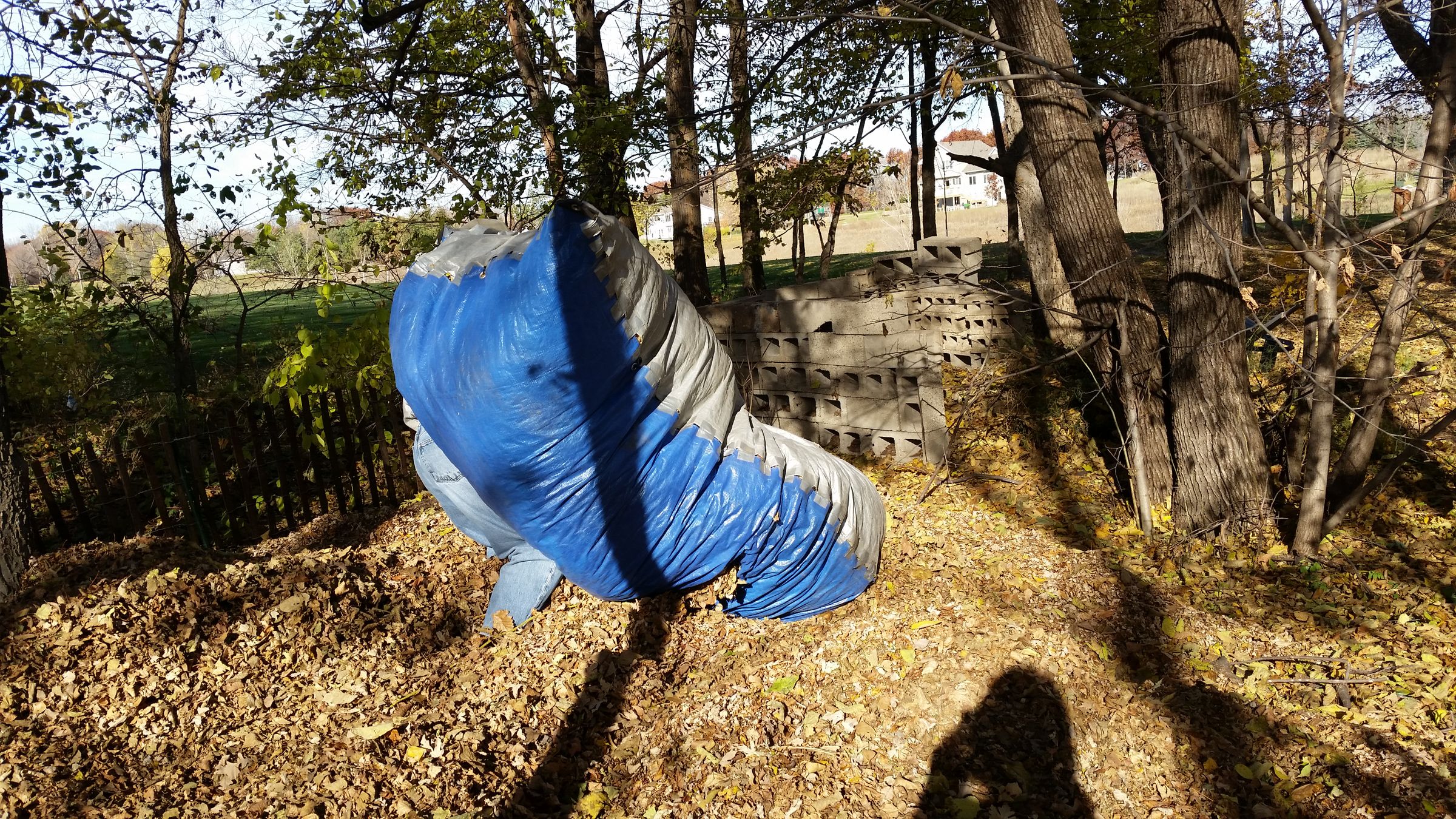 Tarp Leaf Bagging System : 5 Steps (with Pictures) - Instructables