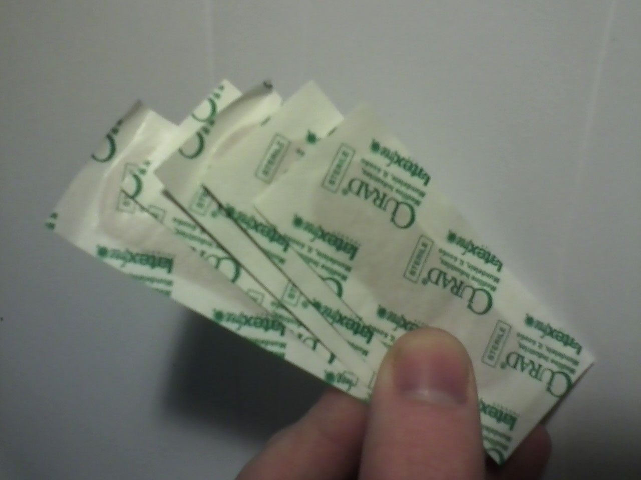 Pocket-Sized Altoids Tin First-Aid Kit : 11 Steps (with Pictures ...