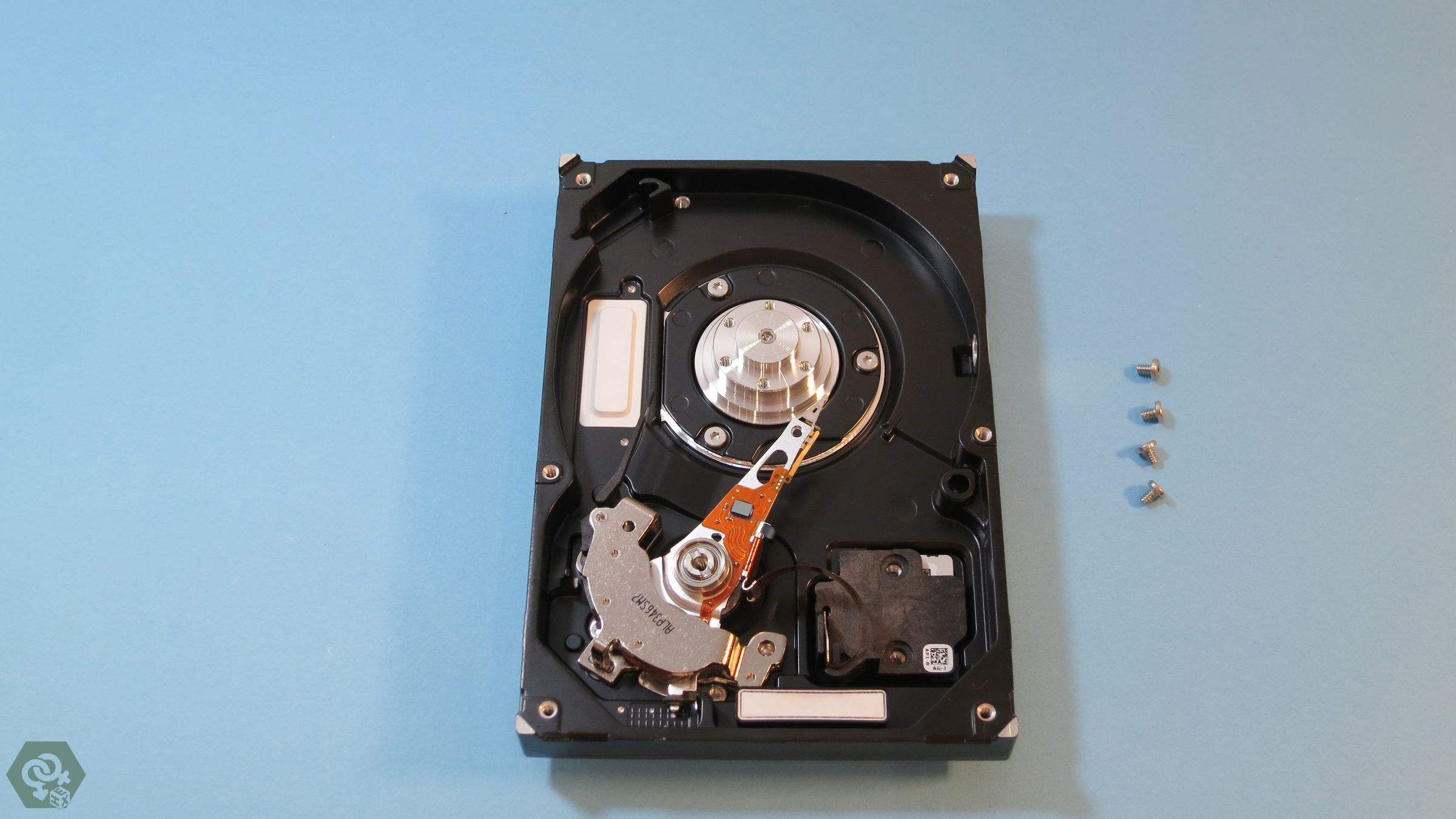 Upcycle a Hard Drive Into a Clock : 19 Steps (with Pictures ...