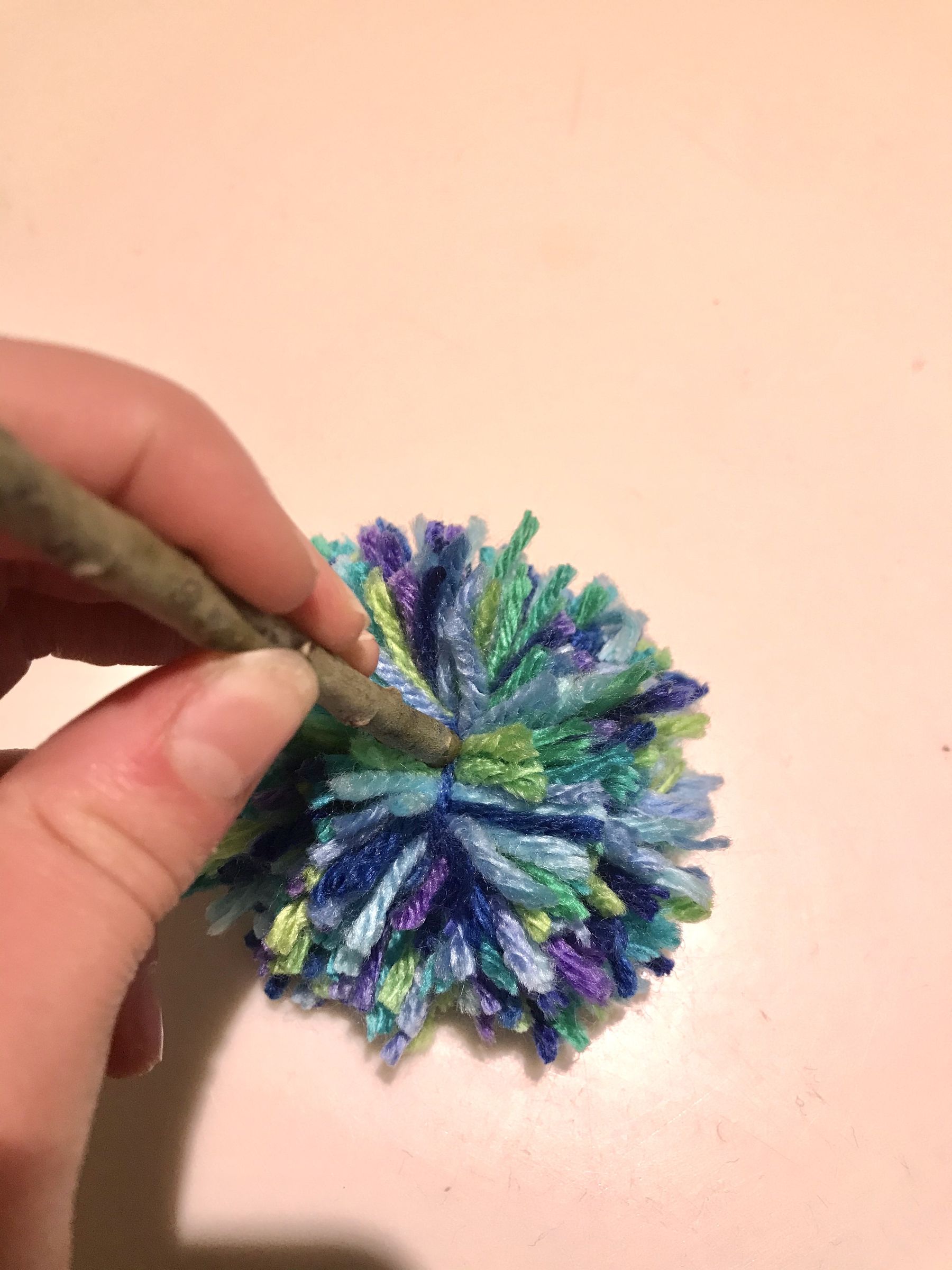 Yarn Pom-Pom Flowers : 5 Steps - Instructables