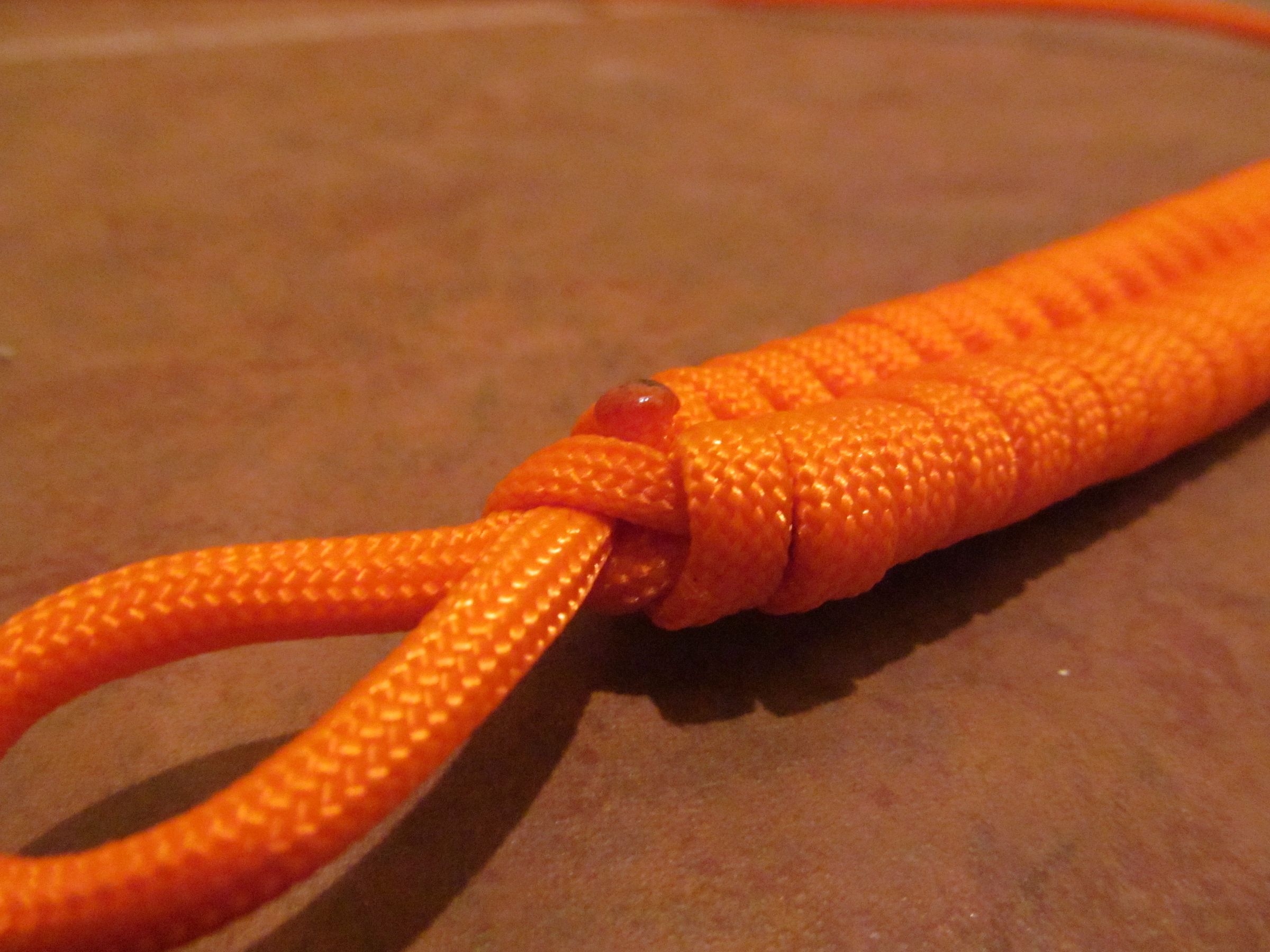 Paracord Quick Deploy Bracelet : 4 Steps (with Pictures) - Instructables