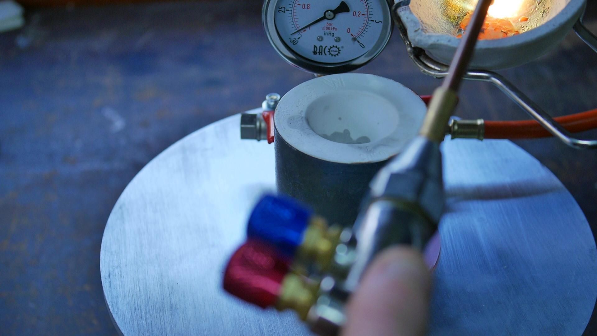 A Miniature Beam Stirling Engine : 11 Steps (with Pictures) - Instructables