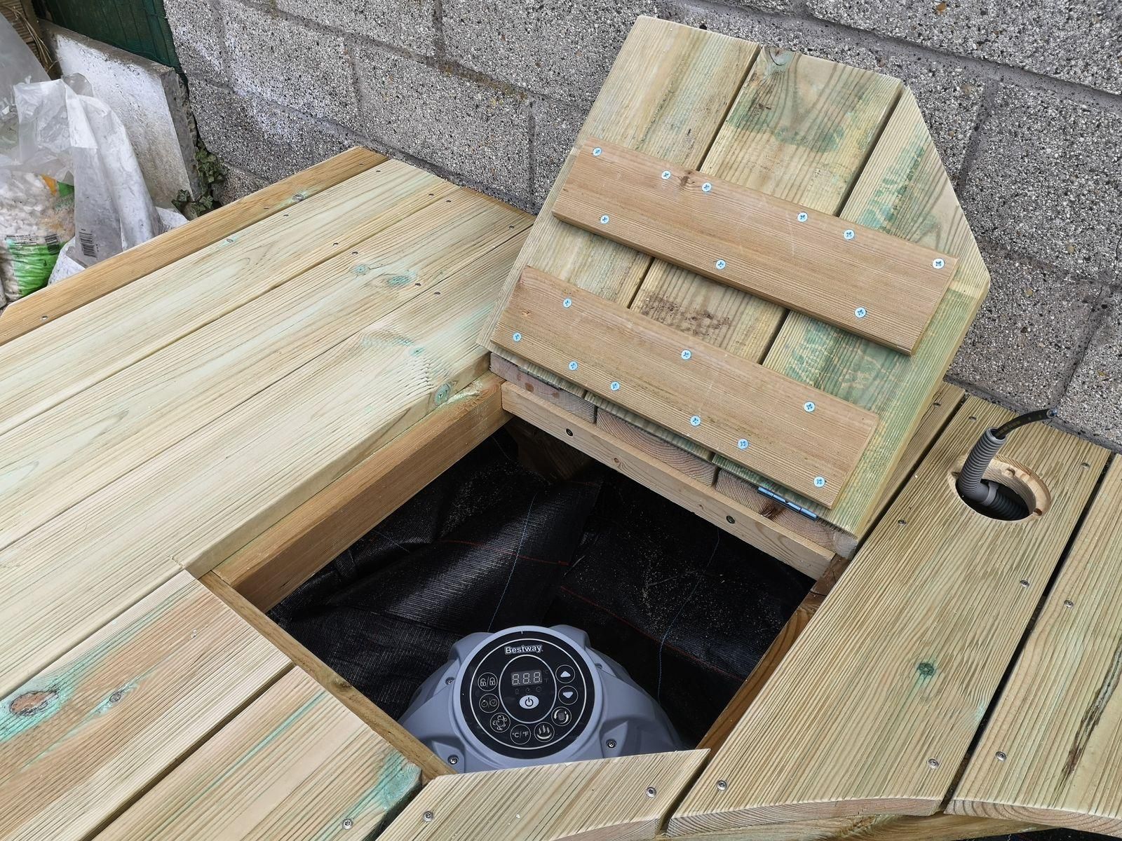 Make a Floating Deck for an Inflatable SPA, With a Motorized Cover ...
