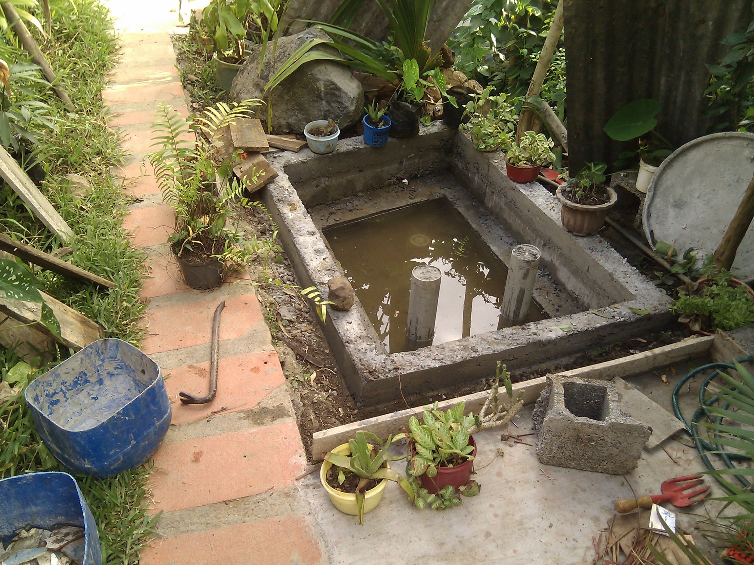 Concrete Pond : 9 Steps (with Pictures) - Instructables