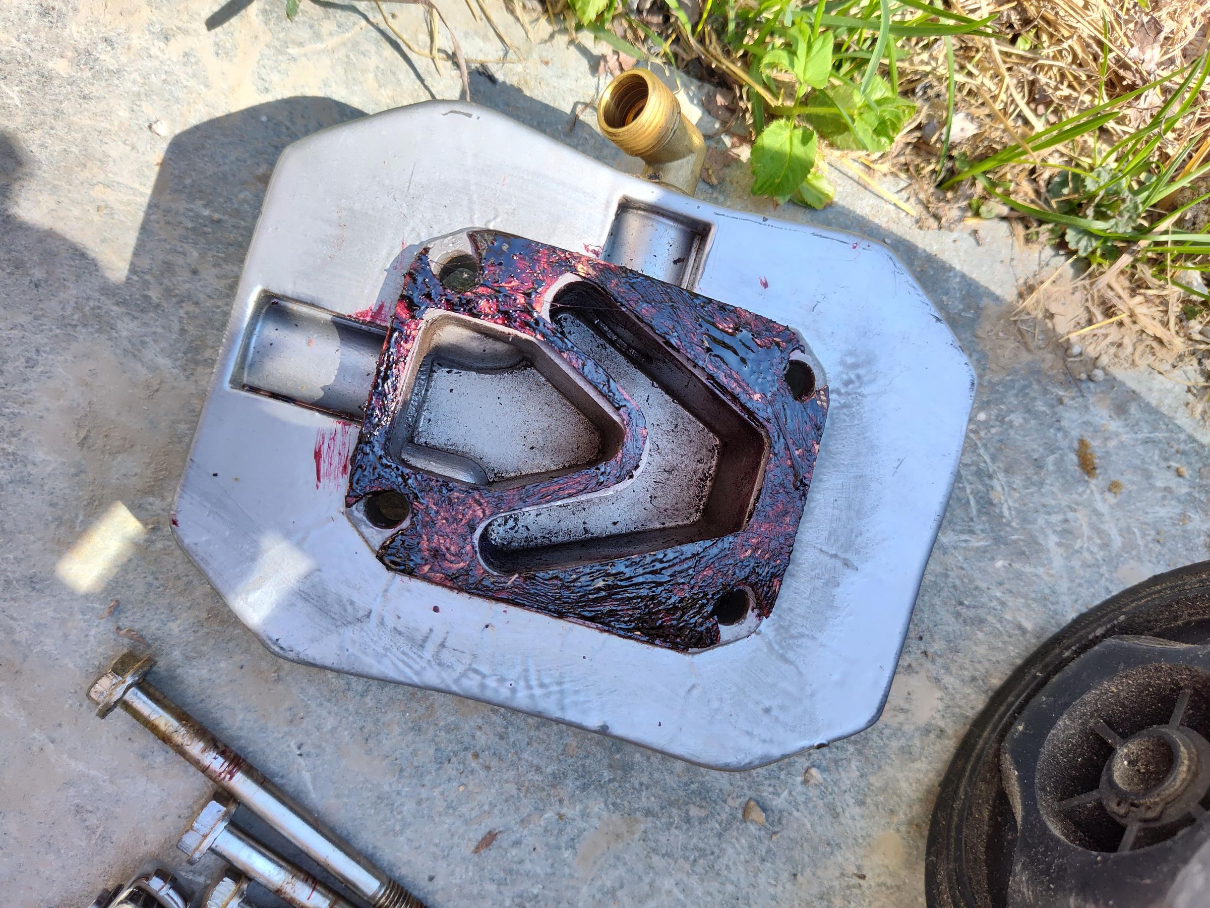 Repair a Blown Compressor Head Gasket : 7 Steps - Instructables