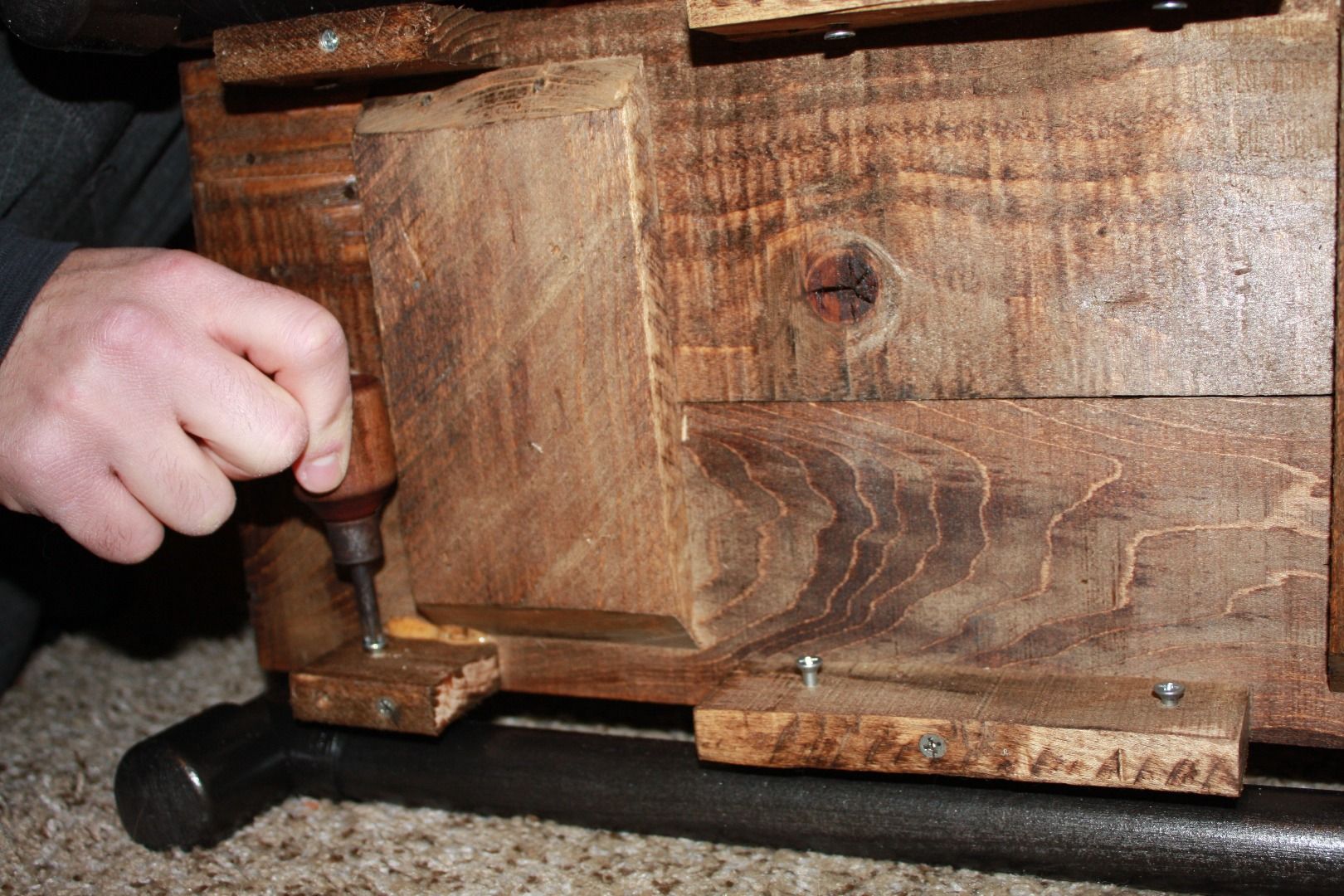 "Steel Pipe" Bookcase : 15 Steps (with Pictures) - Instructables